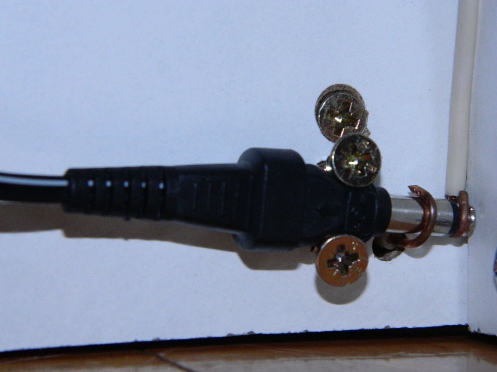Simple Styrofoam Hot Wire Cutter : 10 Steps - Instructables