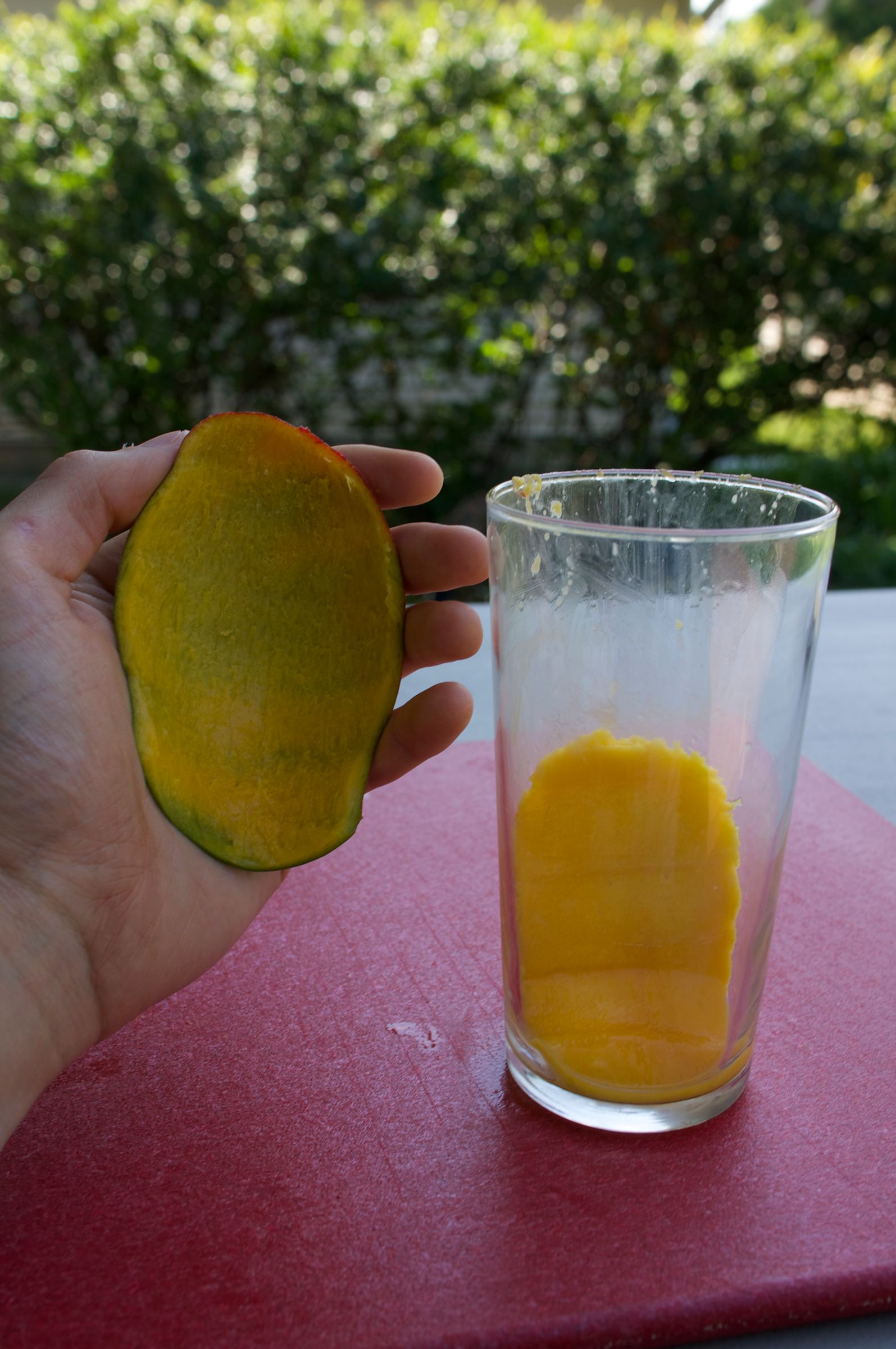 Fastest/ Best Way to Skin a Mango: 10 Second Mango Hack : 5 Steps (with ...