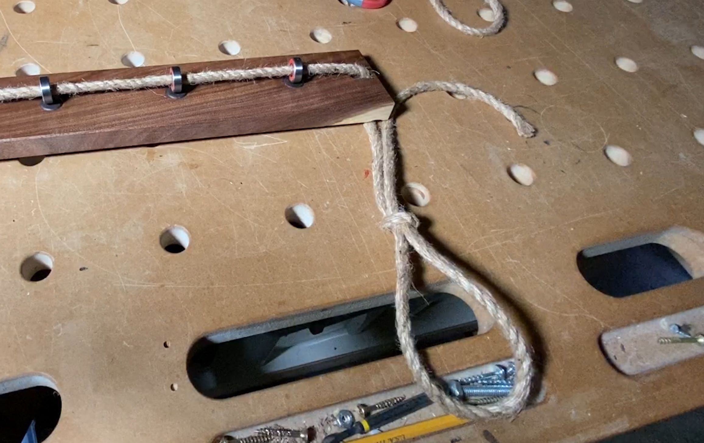 Restaurant-Style Paper Holder (Bearings, Magnets, Rope) : 10 Steps ...
