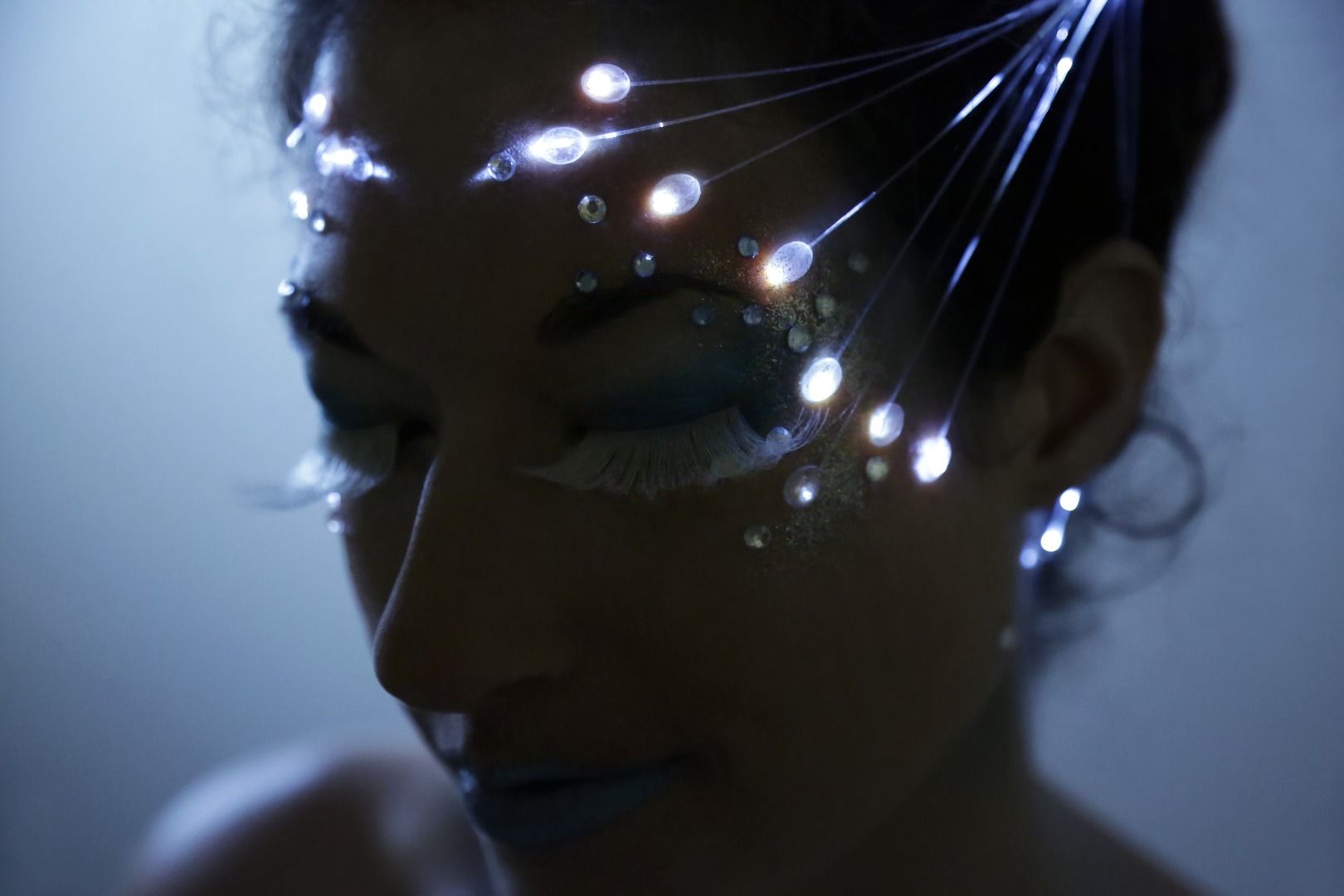 Fiber Optic Makeup : 8 Steps (with Pictures) - Instructables