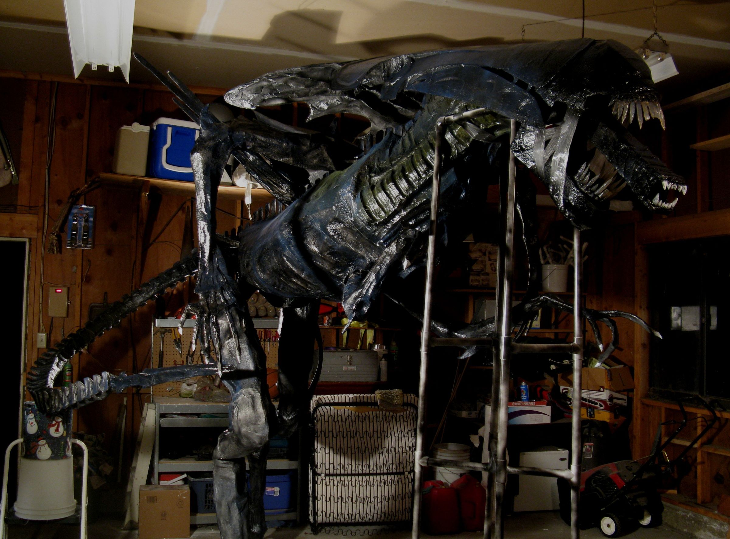 Life-Size Alien Queen Statue From Aliens : 8 Steps (with Pictures ...