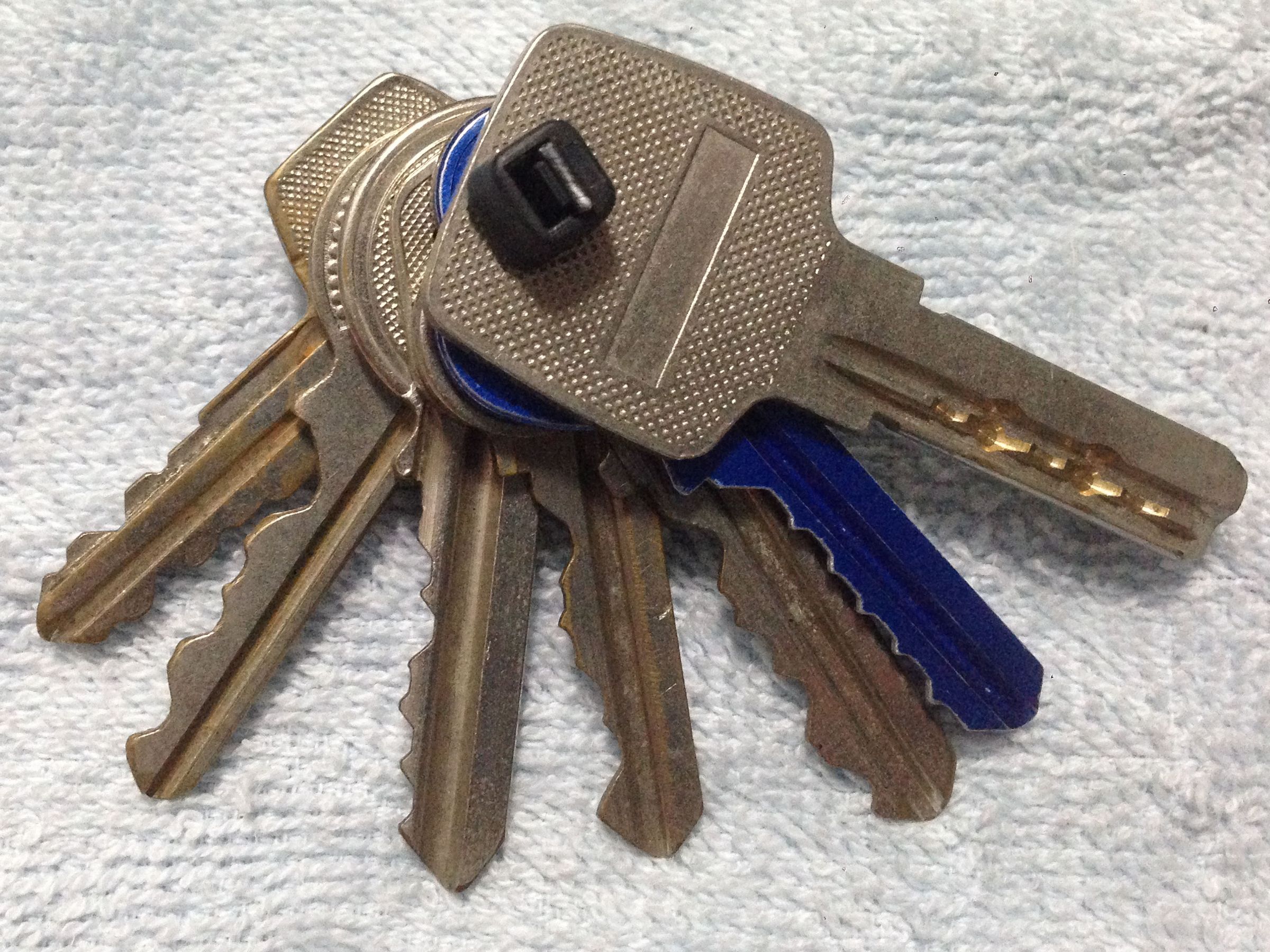 Cheapest Keys Organizer (Flexible to Add and Remove) - Instructables