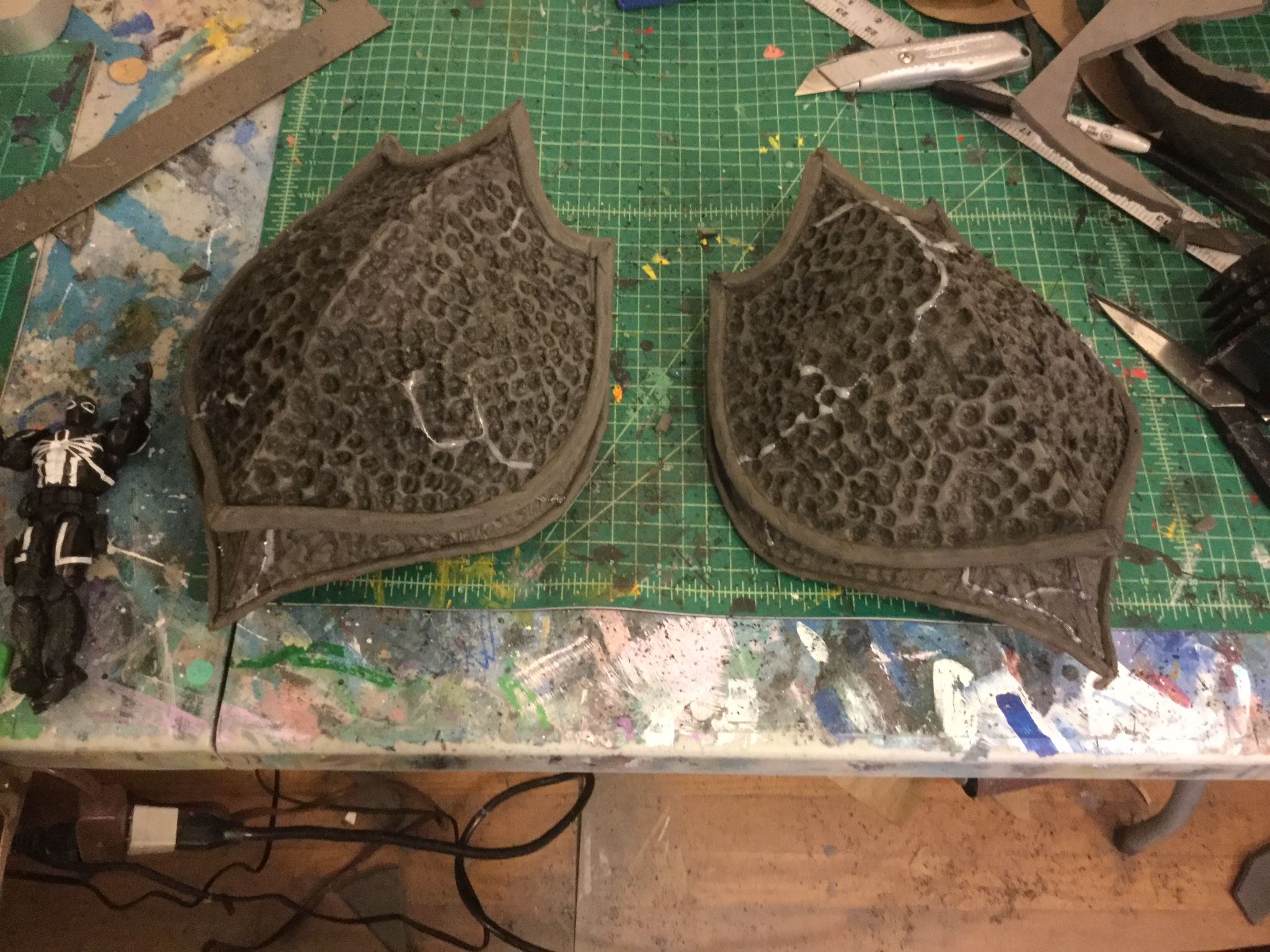 How to Make a Marvel: "Agent Venom" Costume : 11 Steps (with Pictures ...