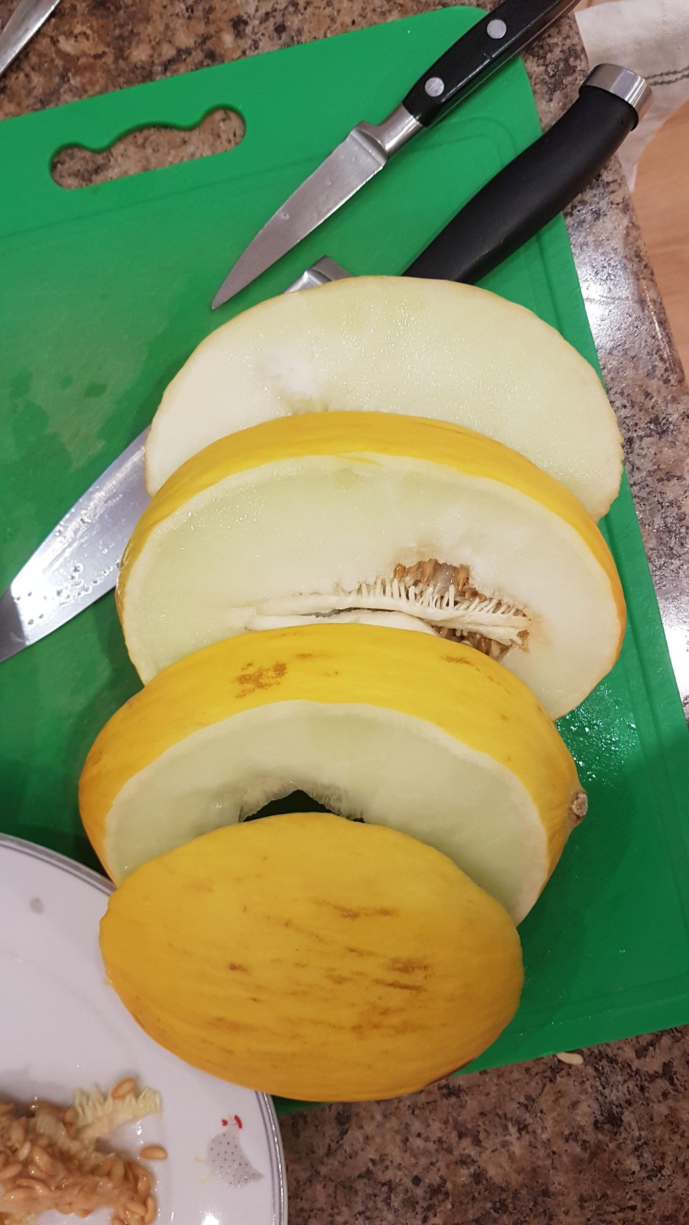 Royal Melon Crown : 4 Steps (with Pictures) - Instructables