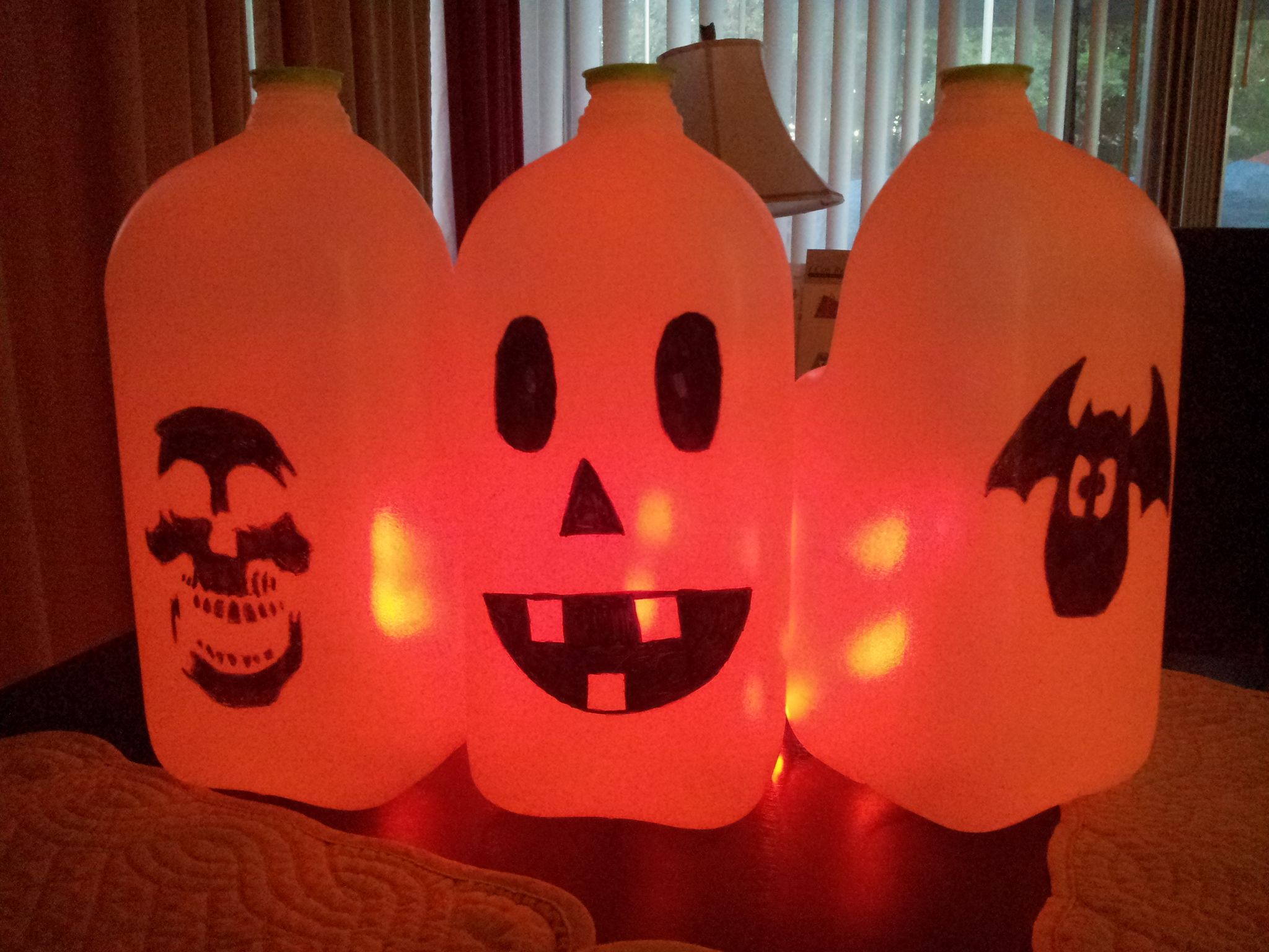 Jug O' Lanterns : 6 Steps (with Pictures) - Instructables