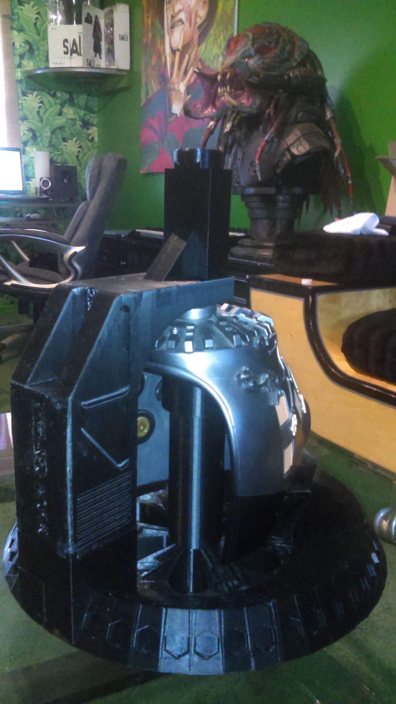 Sideshow Collectibles Darth Vader Helmet Stand - Instructables