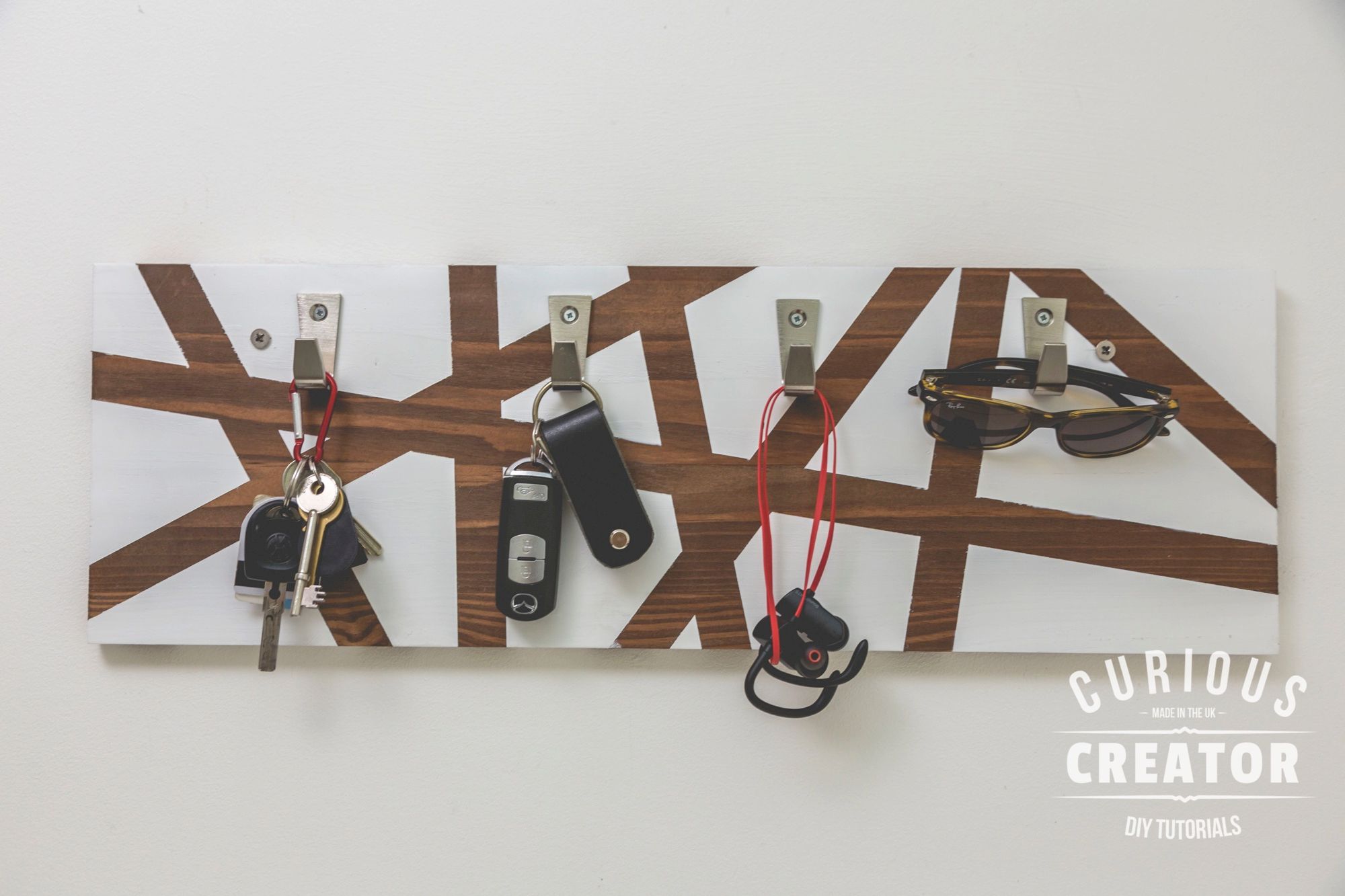 Modern Key Hook : 4 Steps (with Pictures) - Instructables