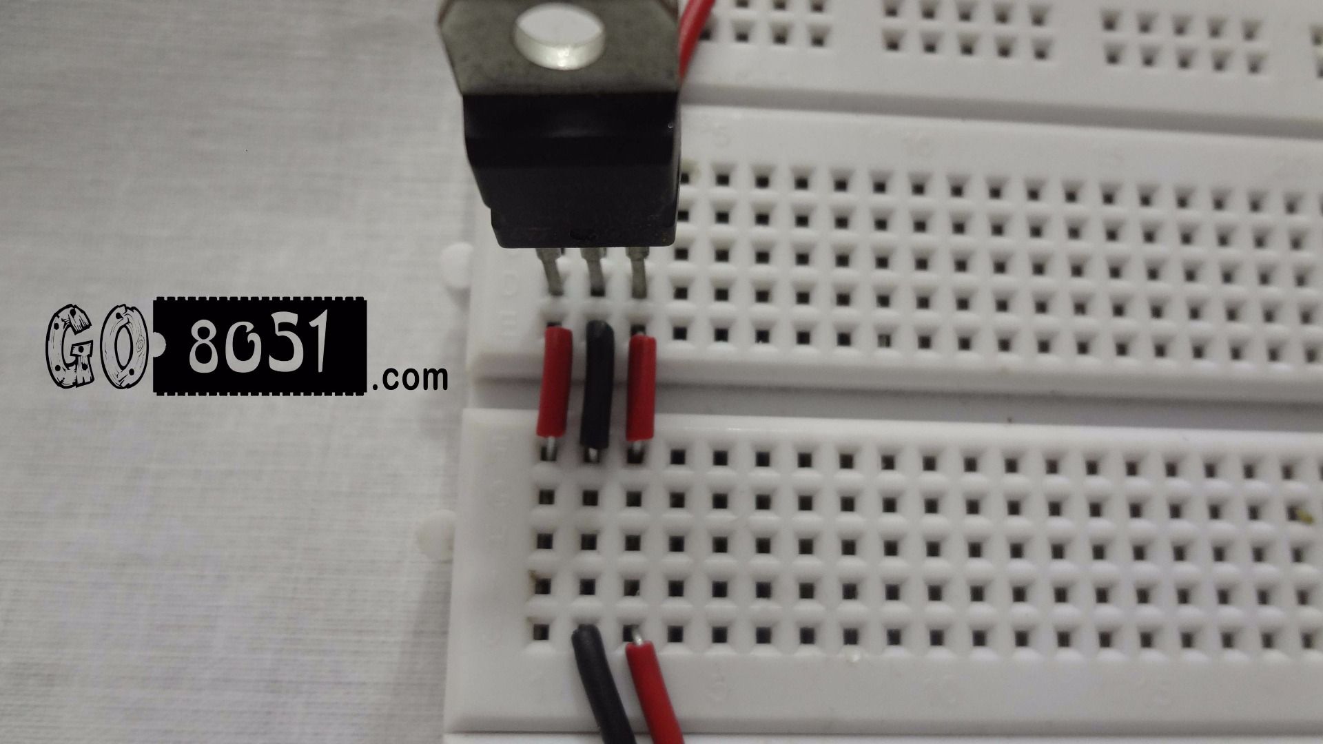 Breadboard 5V Power Stage Tutorial : 5 Steps - Instructables