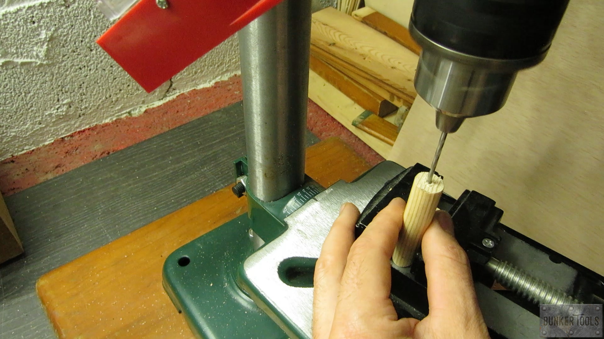 Wooden Controllers Wall Mount for Ps4 & Xbox One : 7 Steps - Instructables