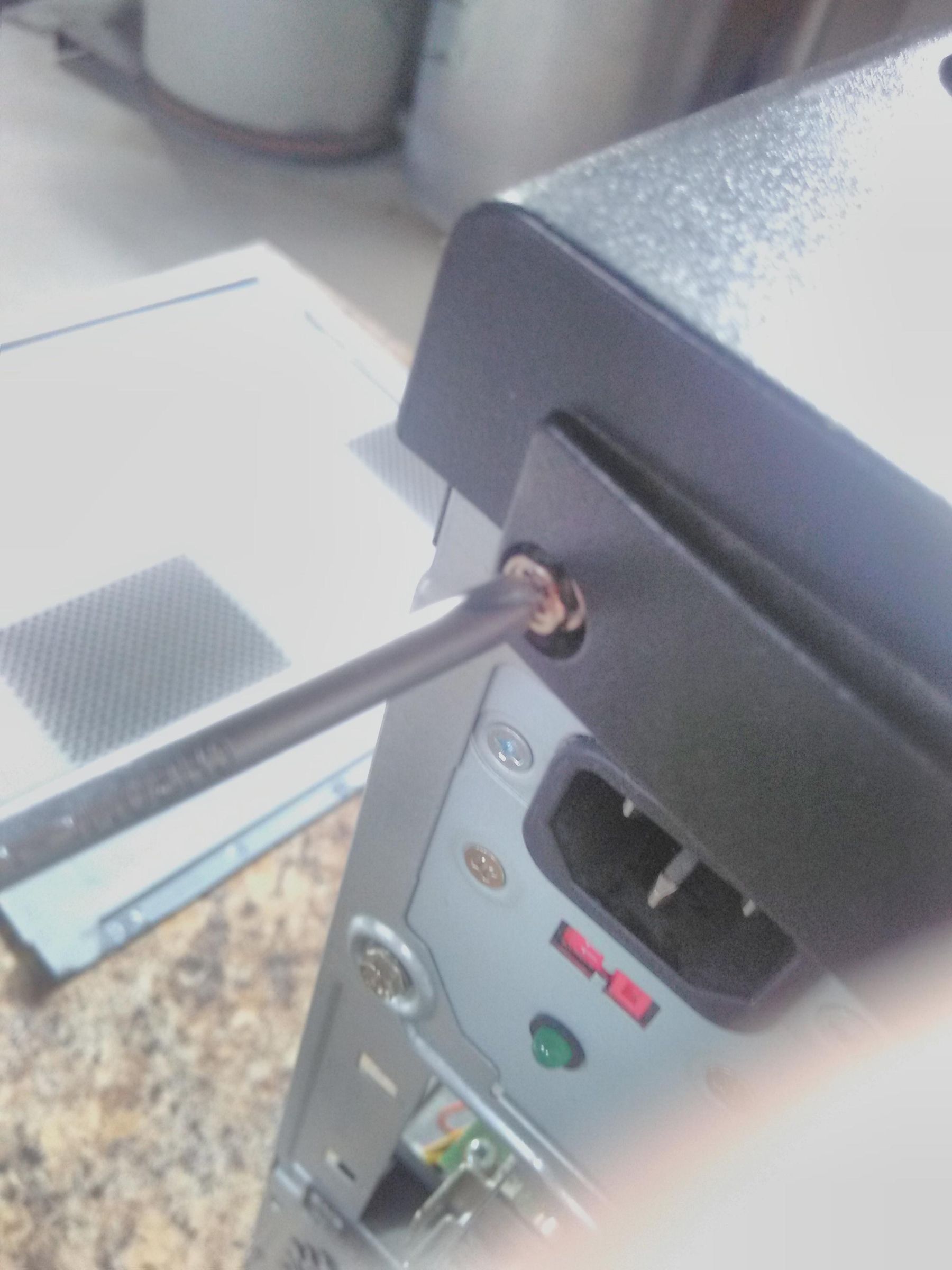 How to Turn a Old/Damaged Pc or Laptop Into a Media Box : 9 Steps ...