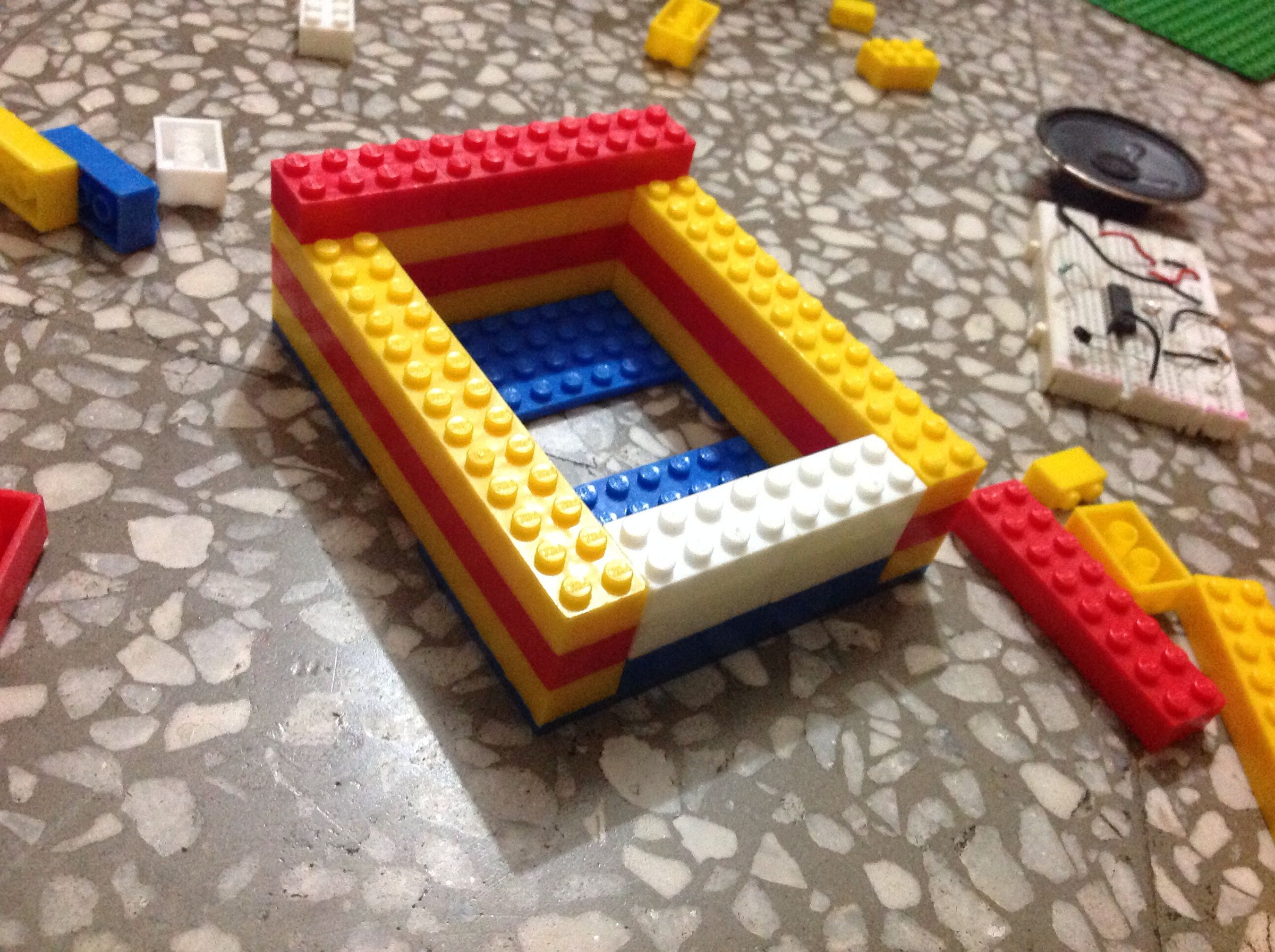 Build a Simple Speaker System With LEGO! : 8 Steps - Instructables