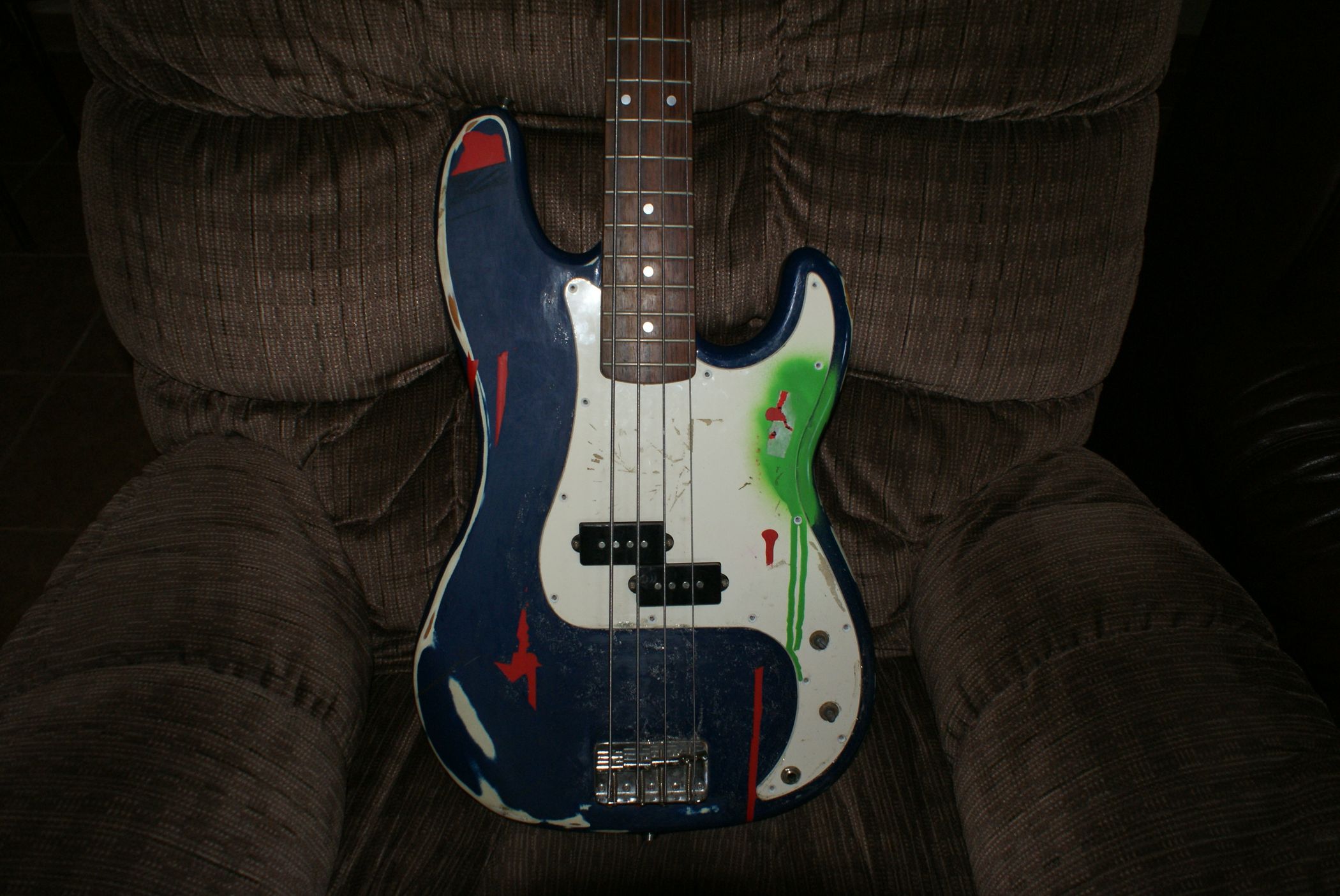 My Bass Guitar That I Stripped, Sanded, and Stained - Instructables