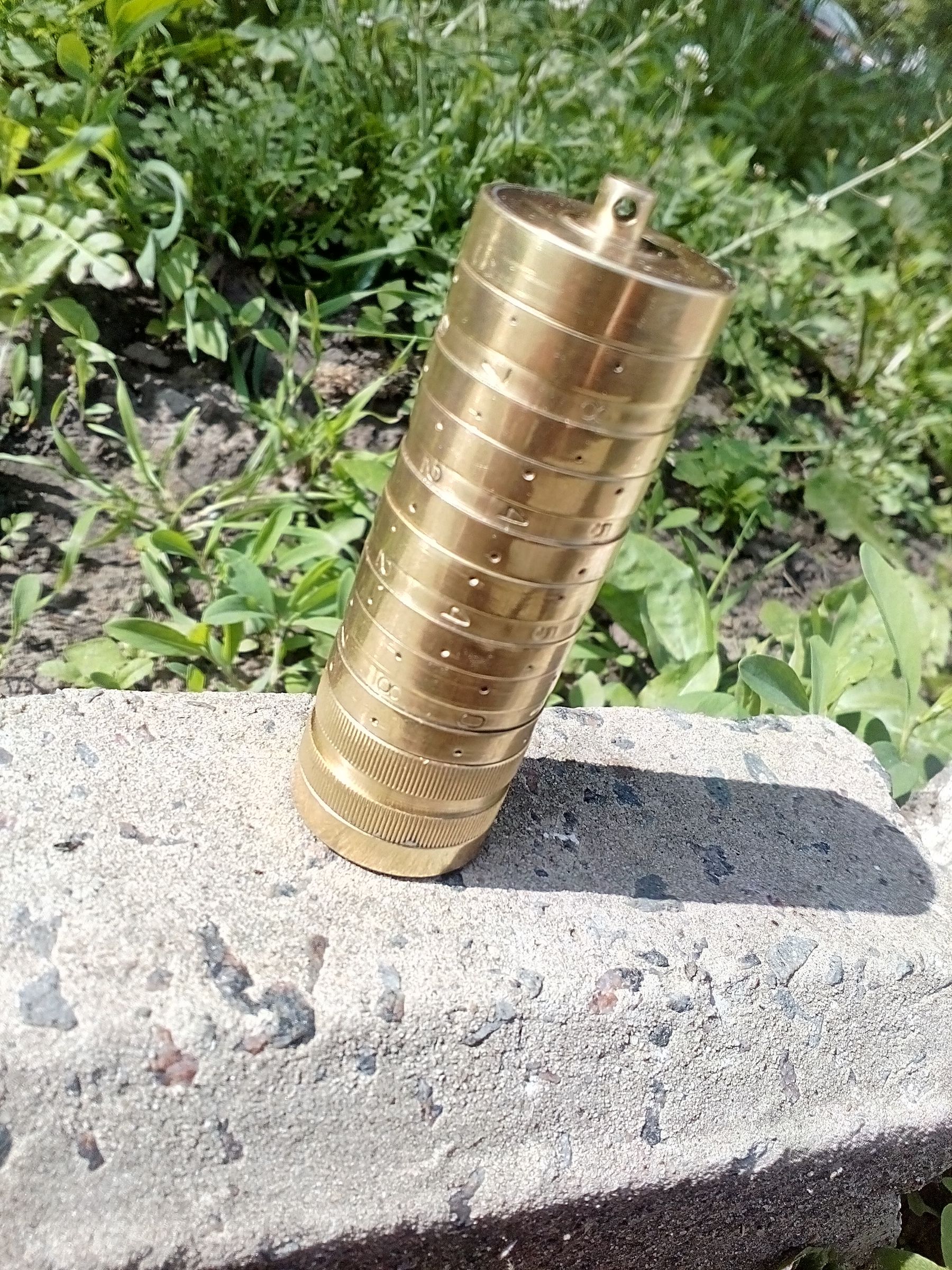 Cryptex Type_a. Flash Drive Holder/wallet - Instructables