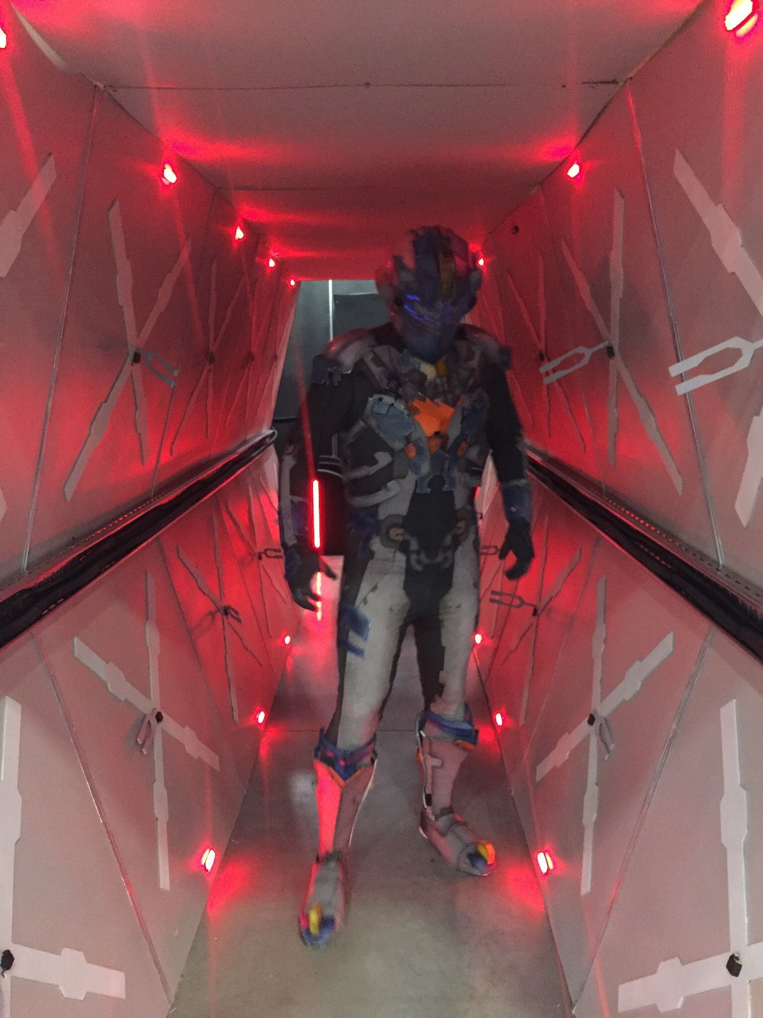 Dead Space 2 Cosplay — Creating the «Advanced Suit» Suit of Isaac ...
