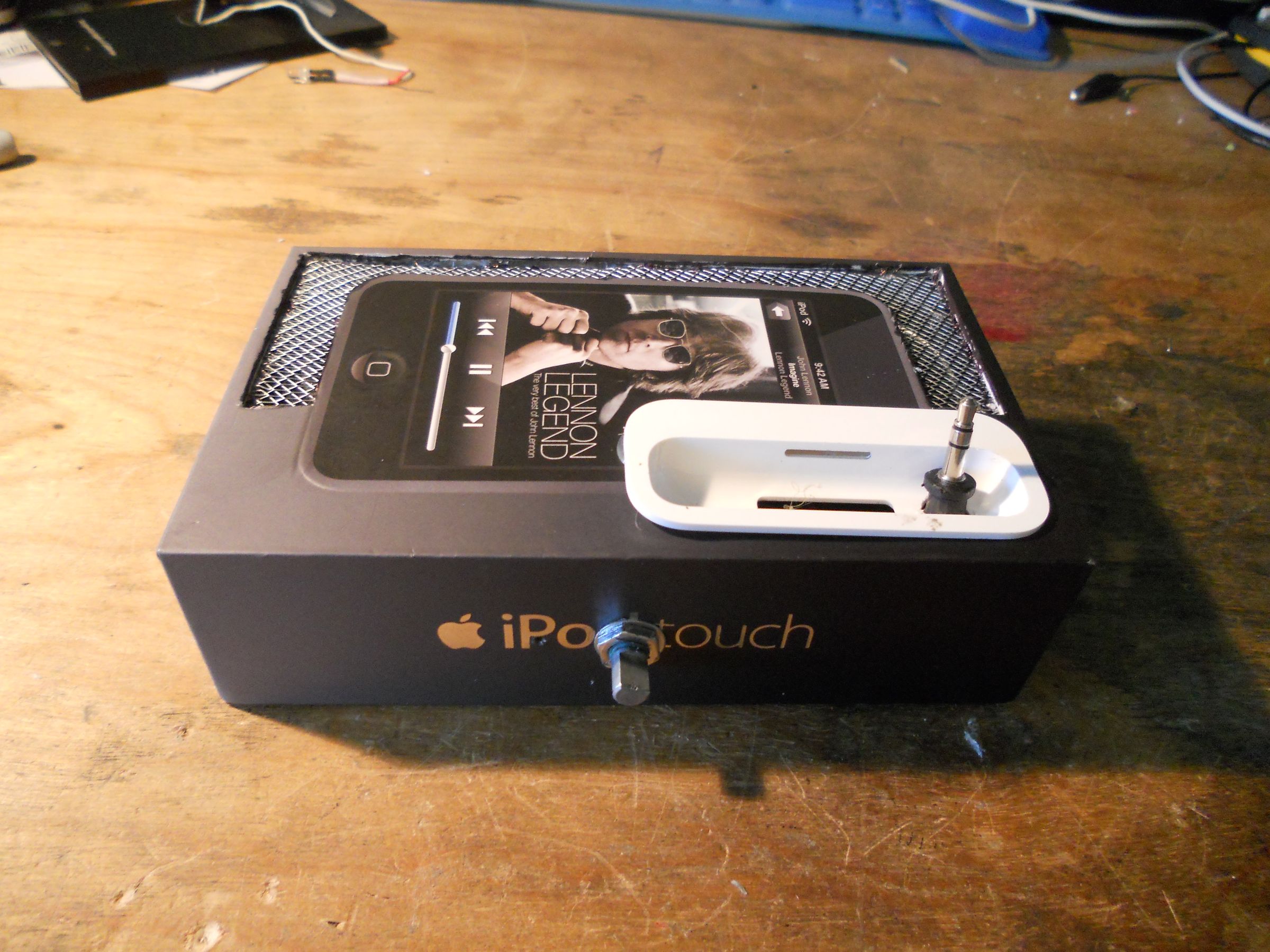 Ipod Box Speakers : 5 Steps - Instructables
