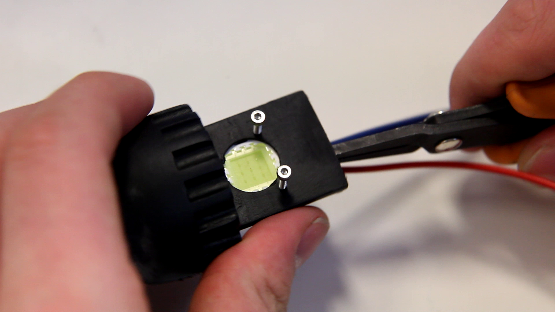 "Worlds Simplest" Neuralizer-build (Men in Black Memory Eraser) : 10 ...