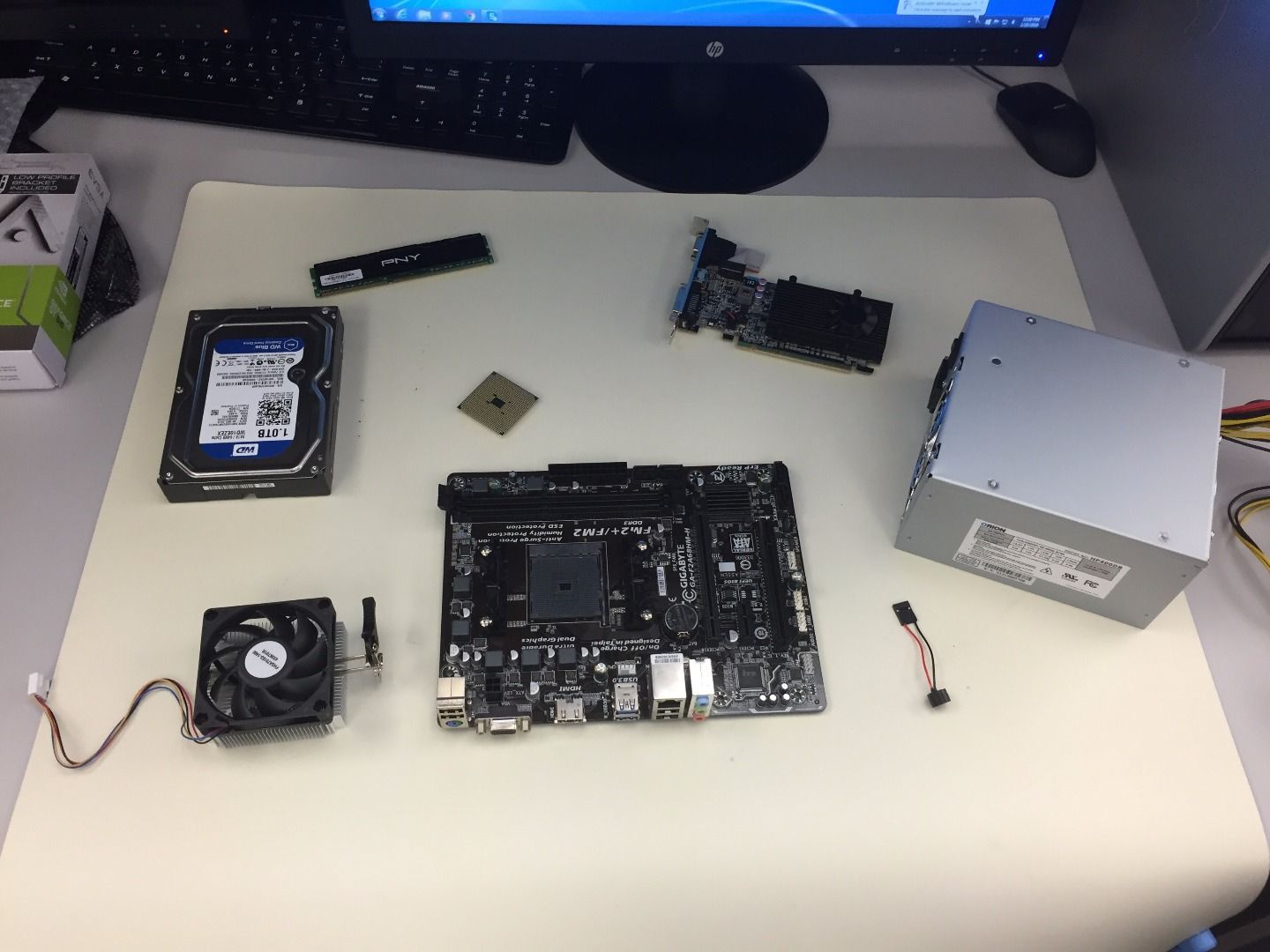 How to Build a Computer - Group 5 IT 3rd : 17 Steps (with Pictures ...