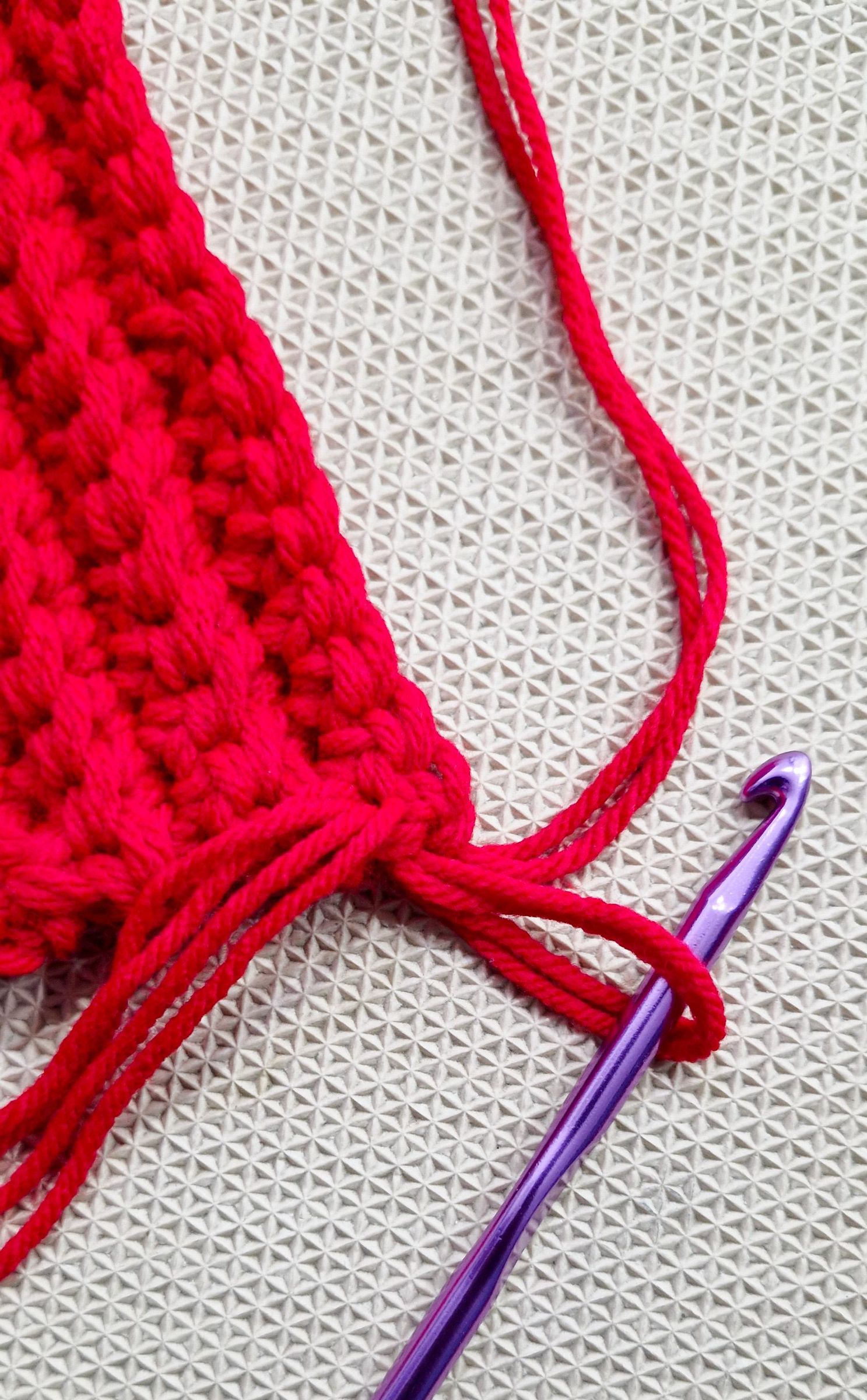 How to Make the Crochet Red Goblin Scarf : 6 Steps (with Pictures ...