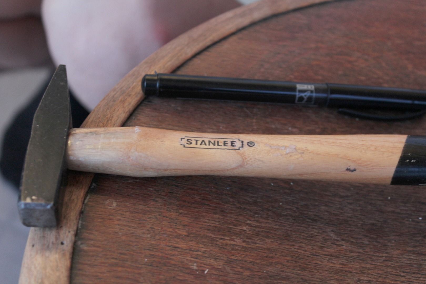 Your Friendly STAN LEE Hammer : 3 Steps - Instructables