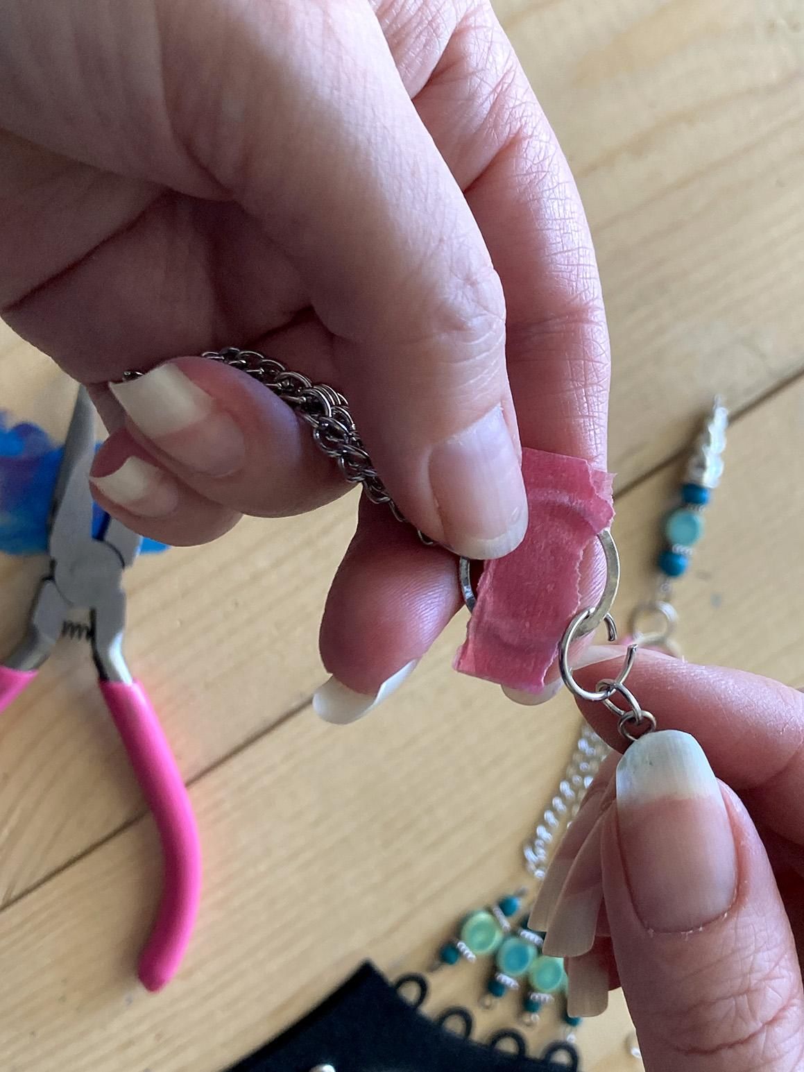Twinkling Necklace : 11 Steps (with Pictures) - Instructables