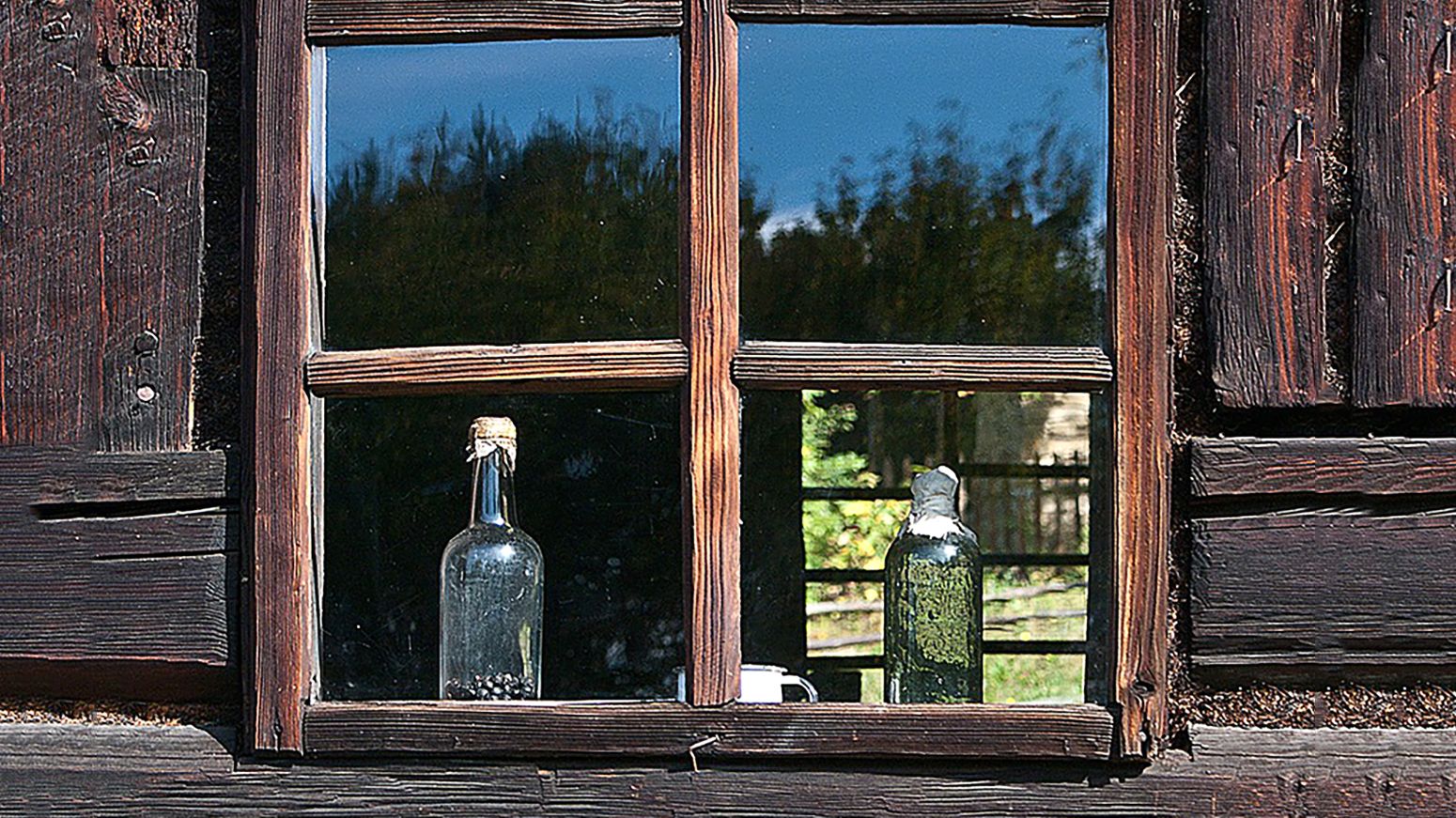 Create Realistic, Outside Window Reflections in Photoshop - Instructables