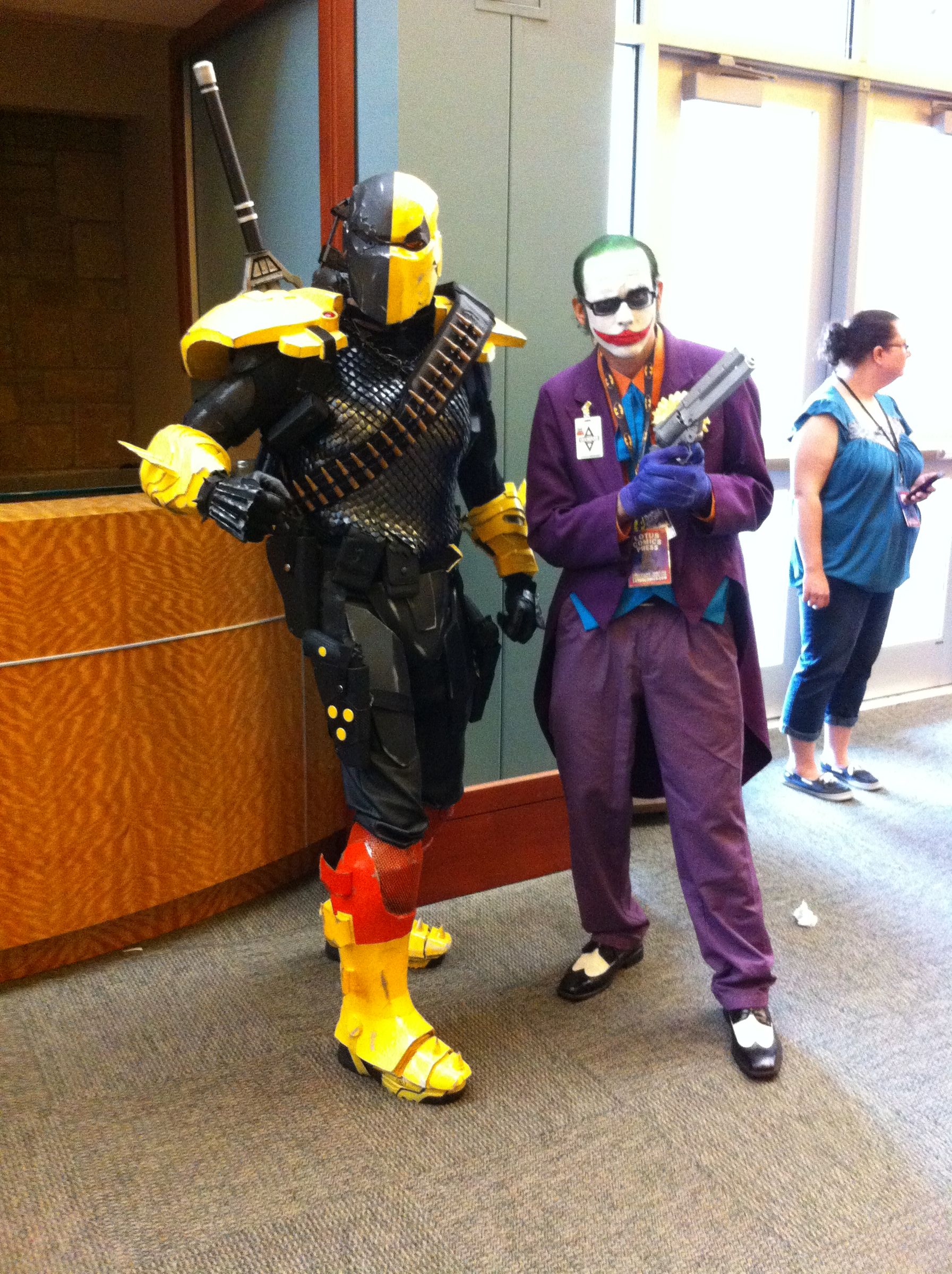 Deathstroke Injustice Costumes