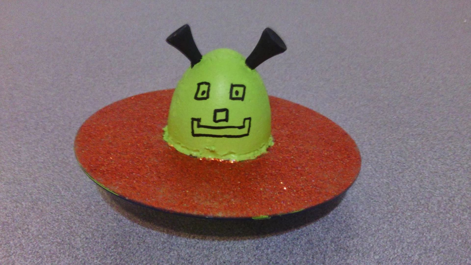 How to Make a UFO From a CD or DVD - Instructables