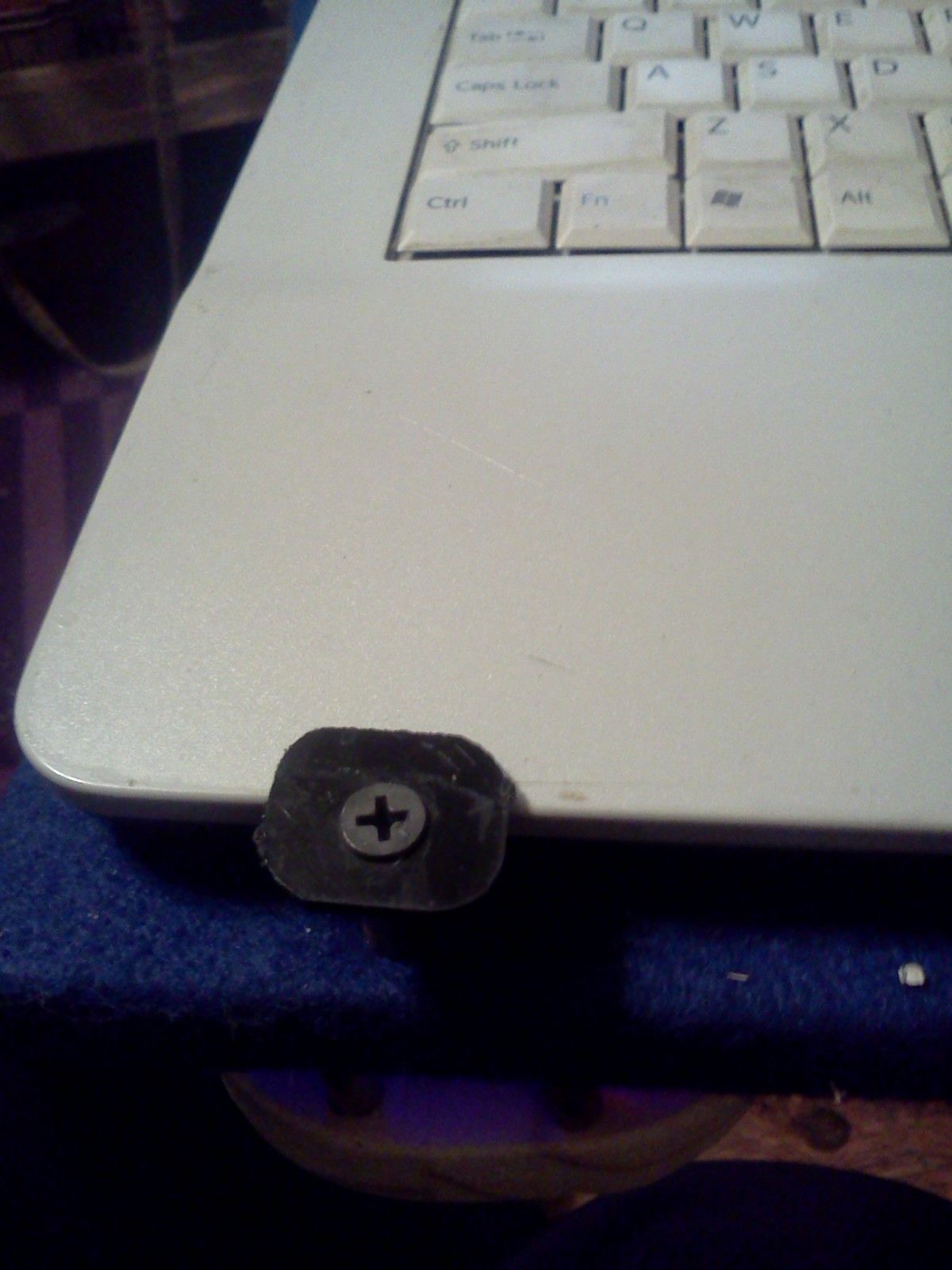 How to Build a Rotating Laptop Mobile Stand : 10 Steps - Instructables