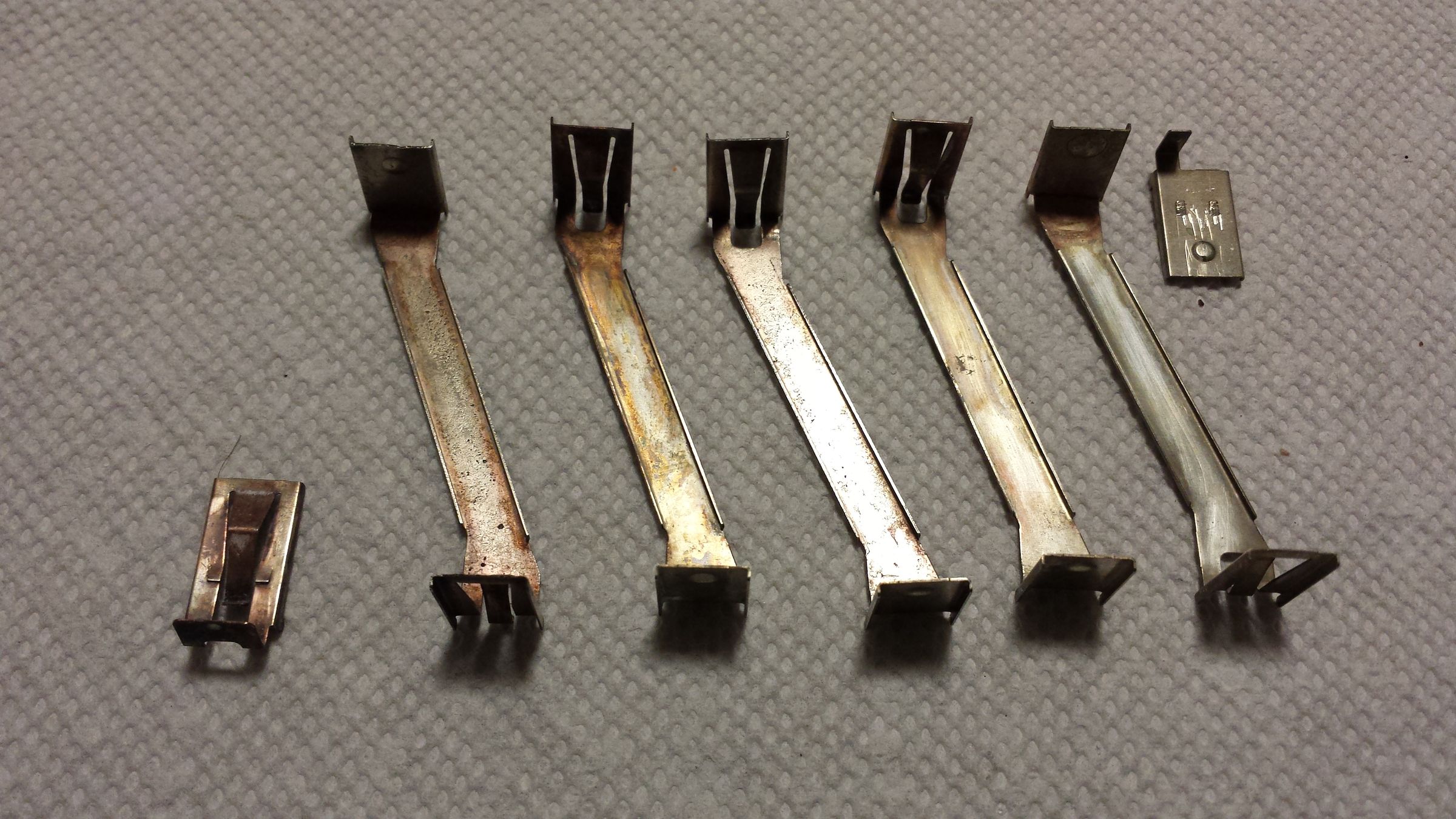 Restoring Corroded Battery Contacts : 7 Steps (with Pictures ...