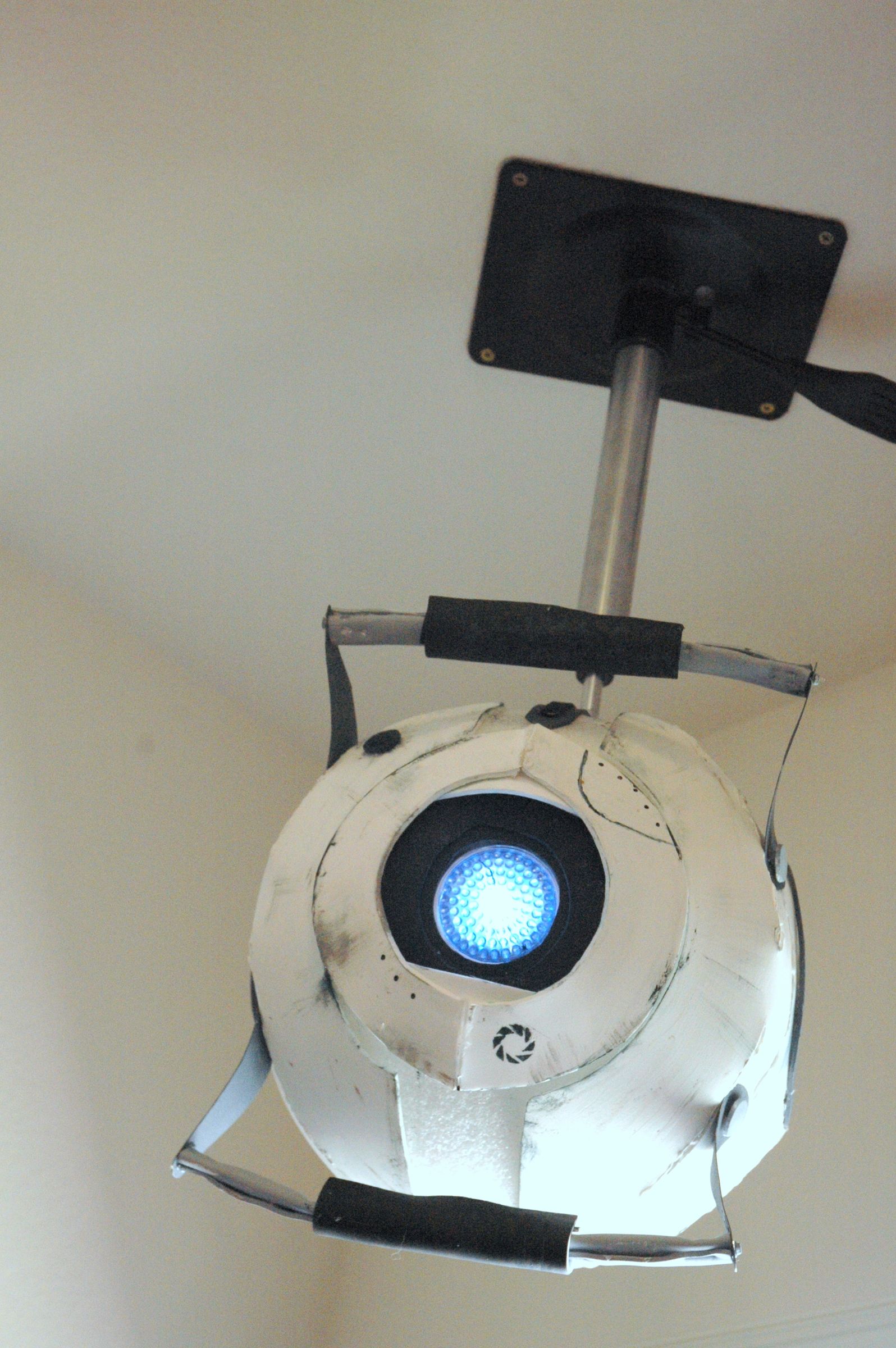 Portal 2 Wheatley Prop : 9 Steps (with Pictures) - Instructables