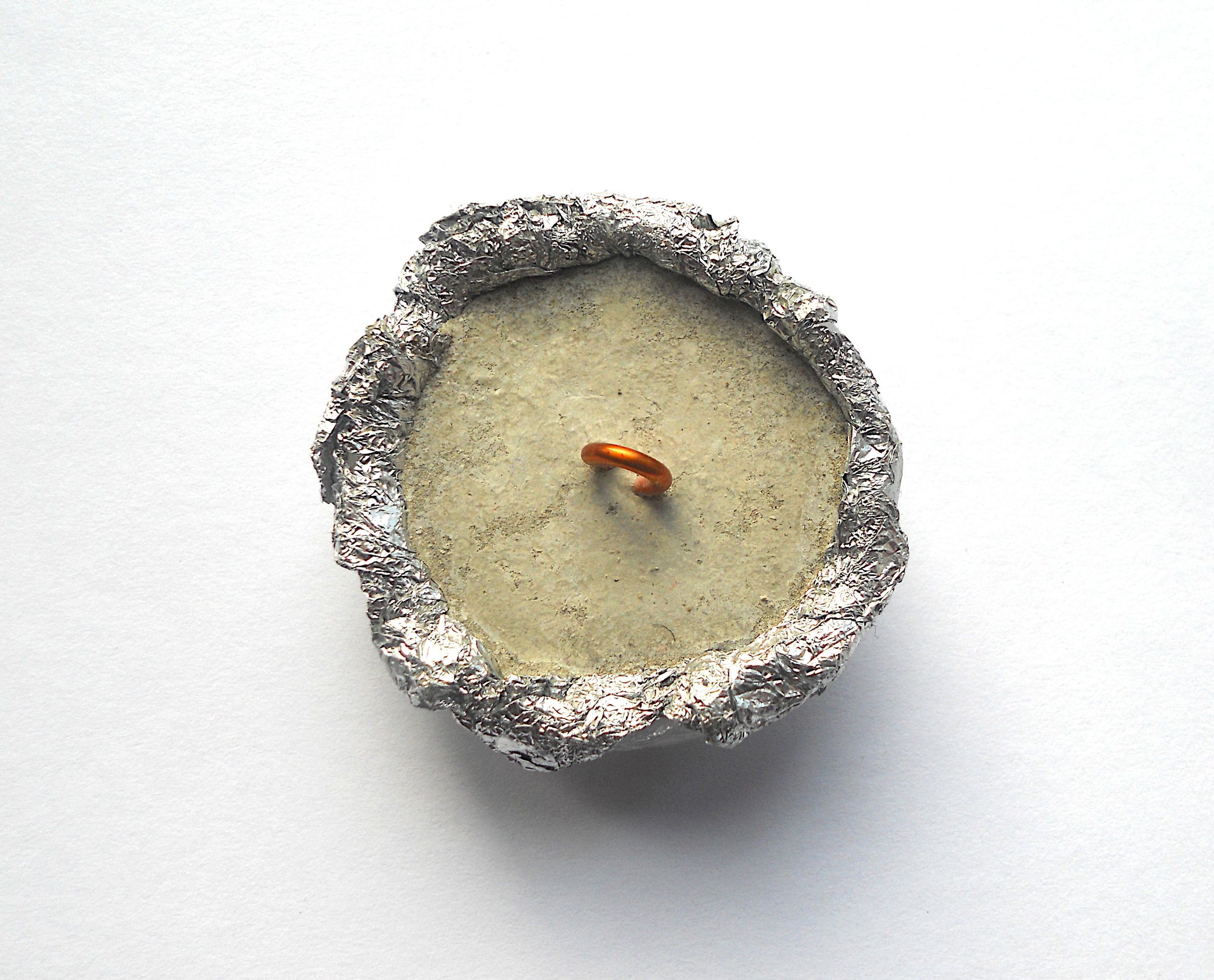 Concrete Buttons Using Foil and Glue : 12 Steps (with Pictures ...