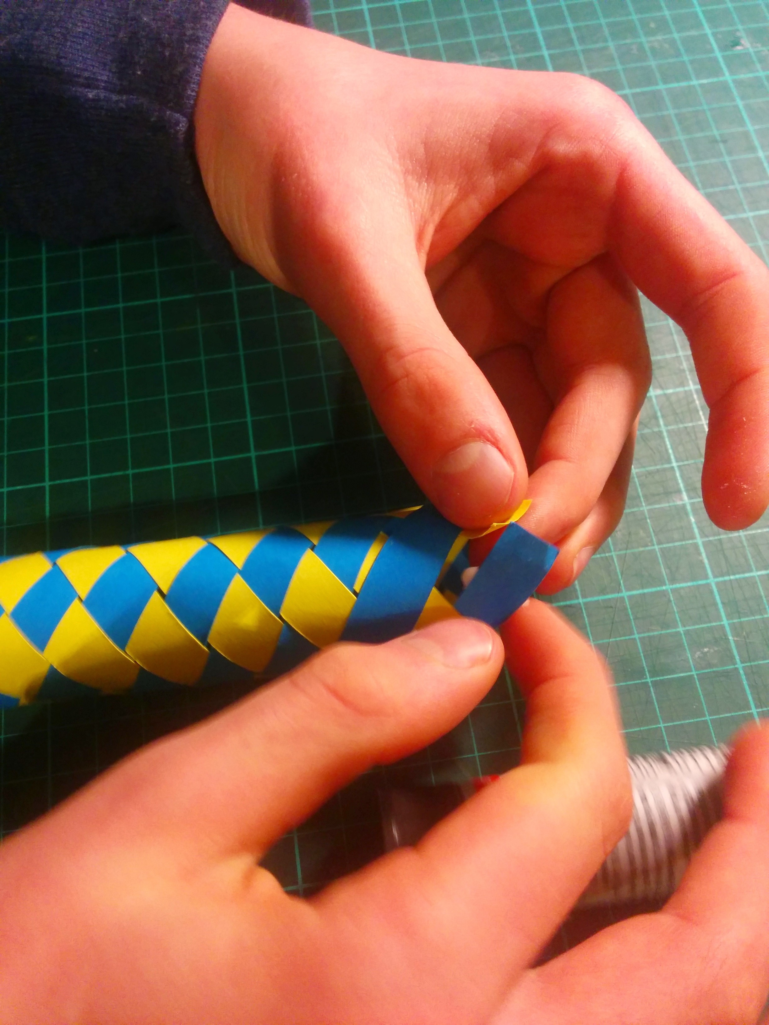 Paper Chinese Finger Trap : 9 Steps (with Pictures) - Instructables