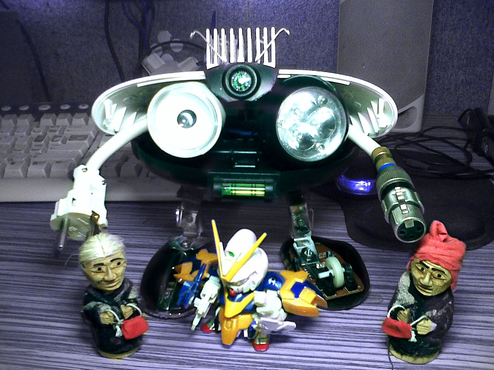 Build Junk Bot : 7 Steps - Instructables