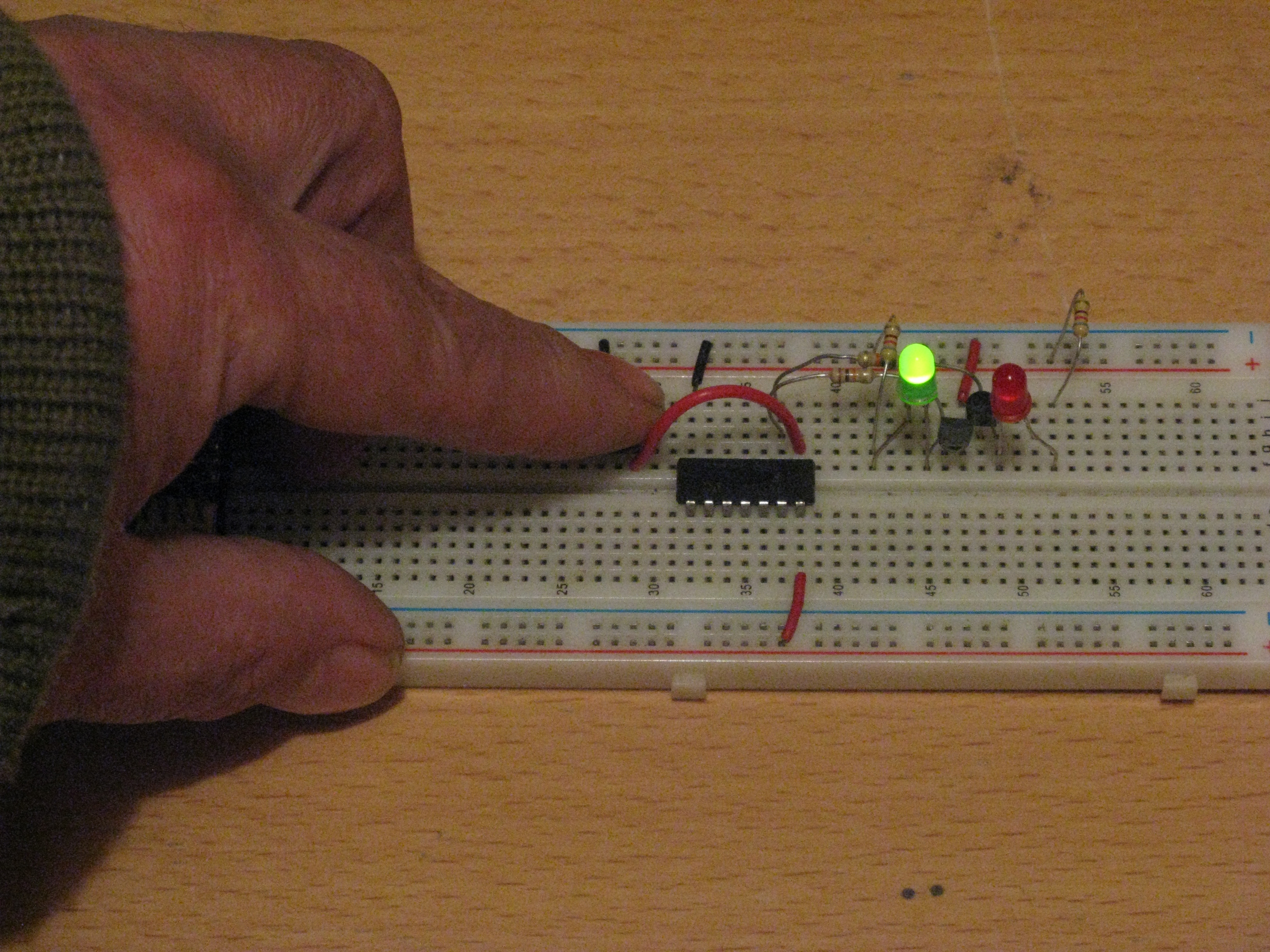Dual Logic Transistor Gates : 10 Steps - Instructables