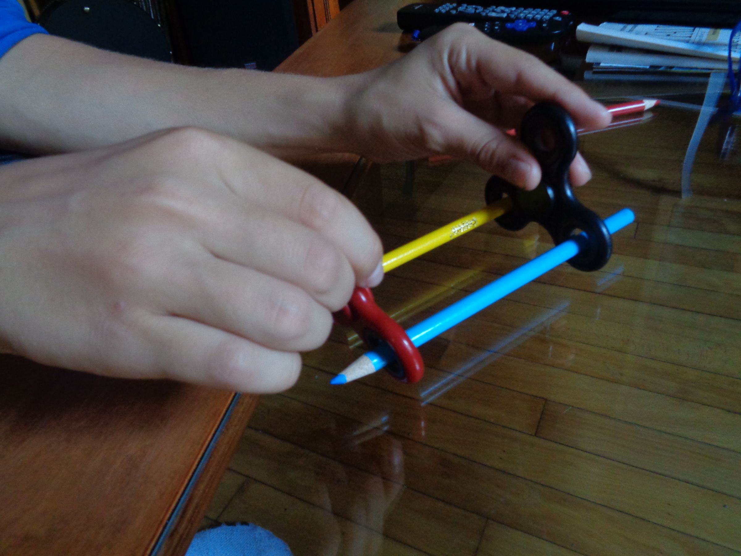 Fidget Spinner Phone Stand : 6 Steps (with Pictures) - Instructables