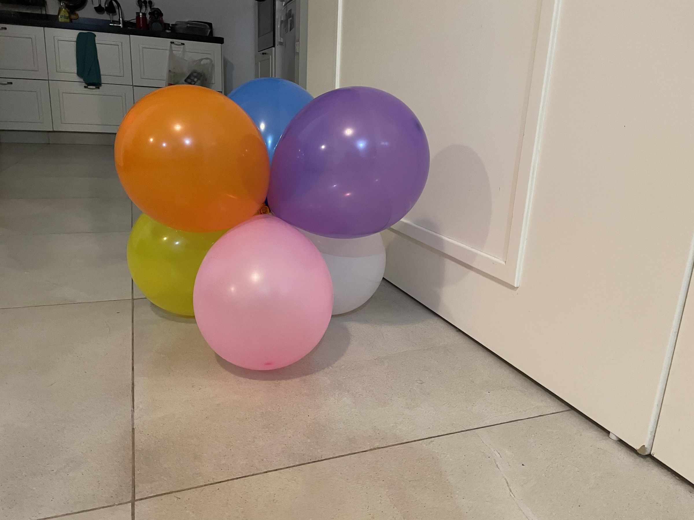 A Cool Bouquet Balloons : 6 Steps - Instructables