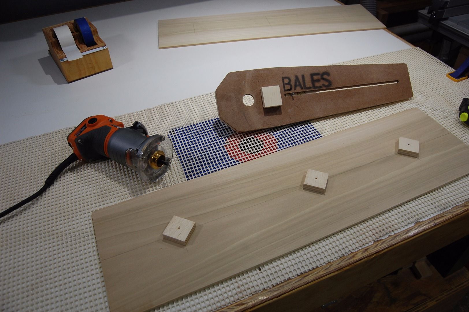 Diddley Bow : 17 Steps (with Pictures) - Instructables