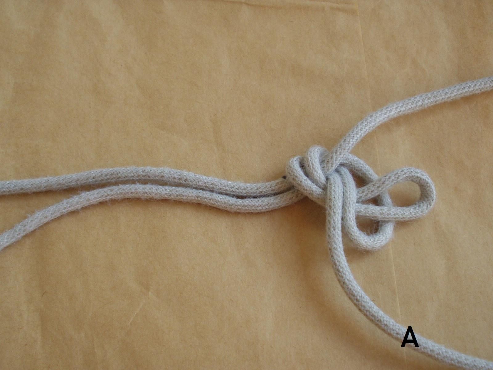 Single Bowline on the Bight* Soft Carabiner : 11 Steps - Instructables