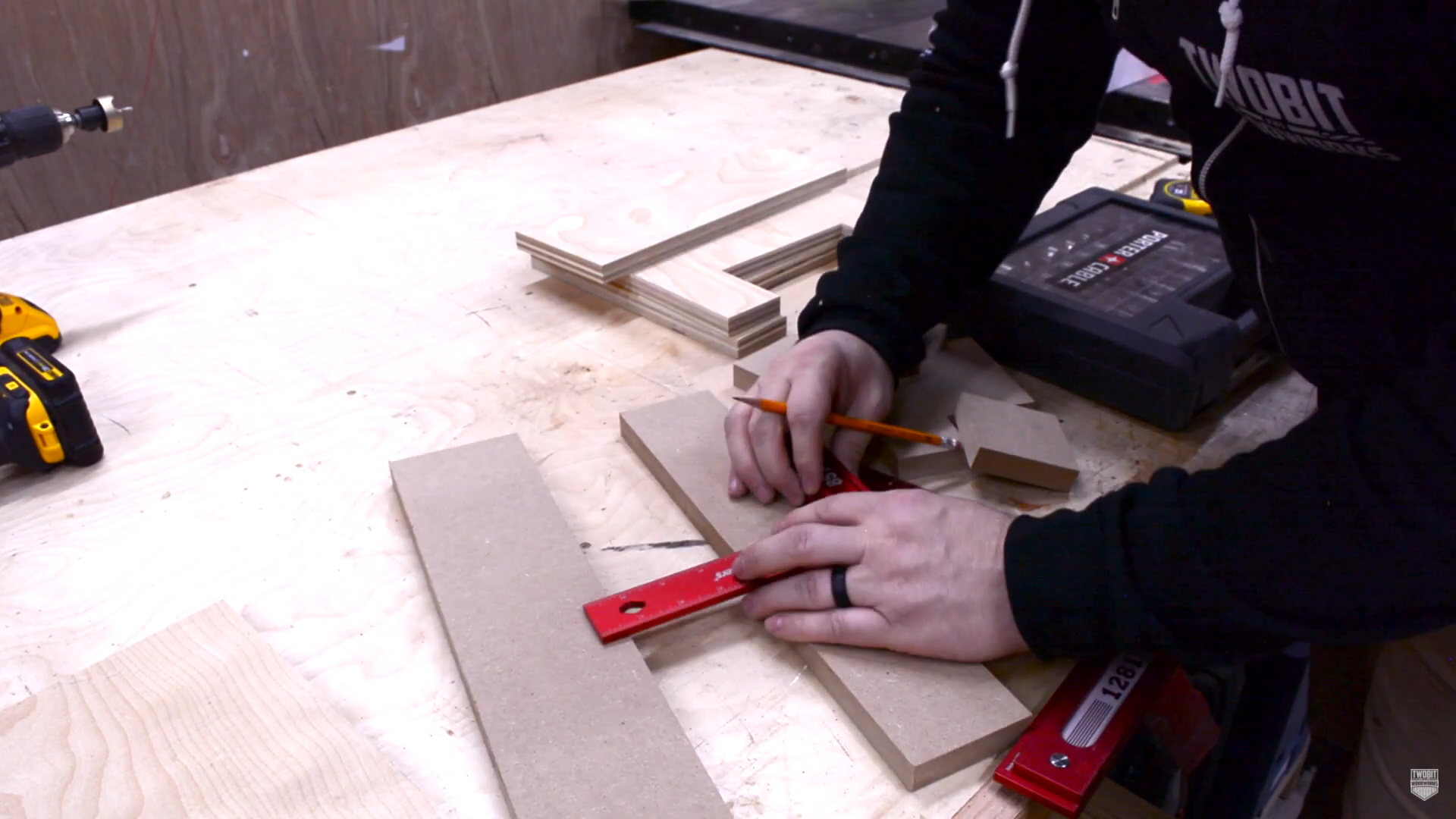 How to Build a Portable Router Table | DIY Woodworking Shop Project ...