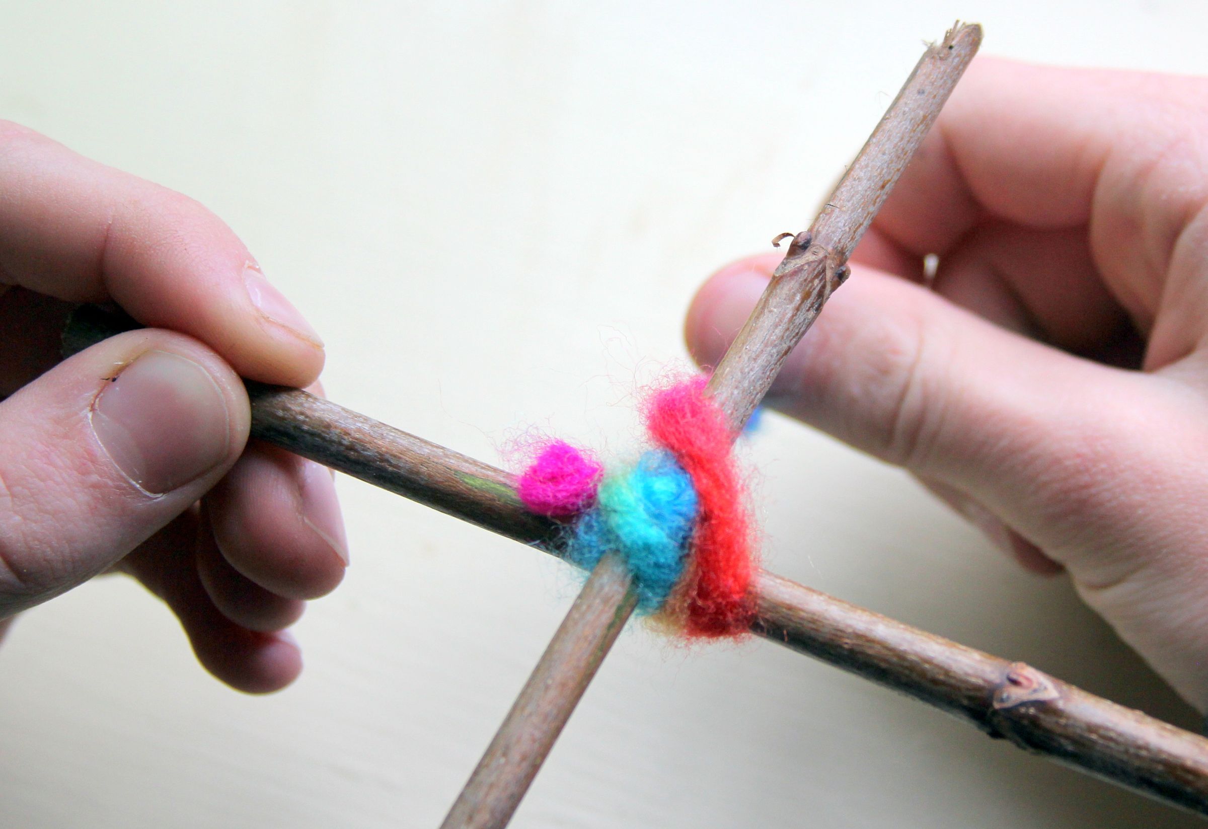 God's Eye Craft : 4 Steps (with Pictures) - Instructables