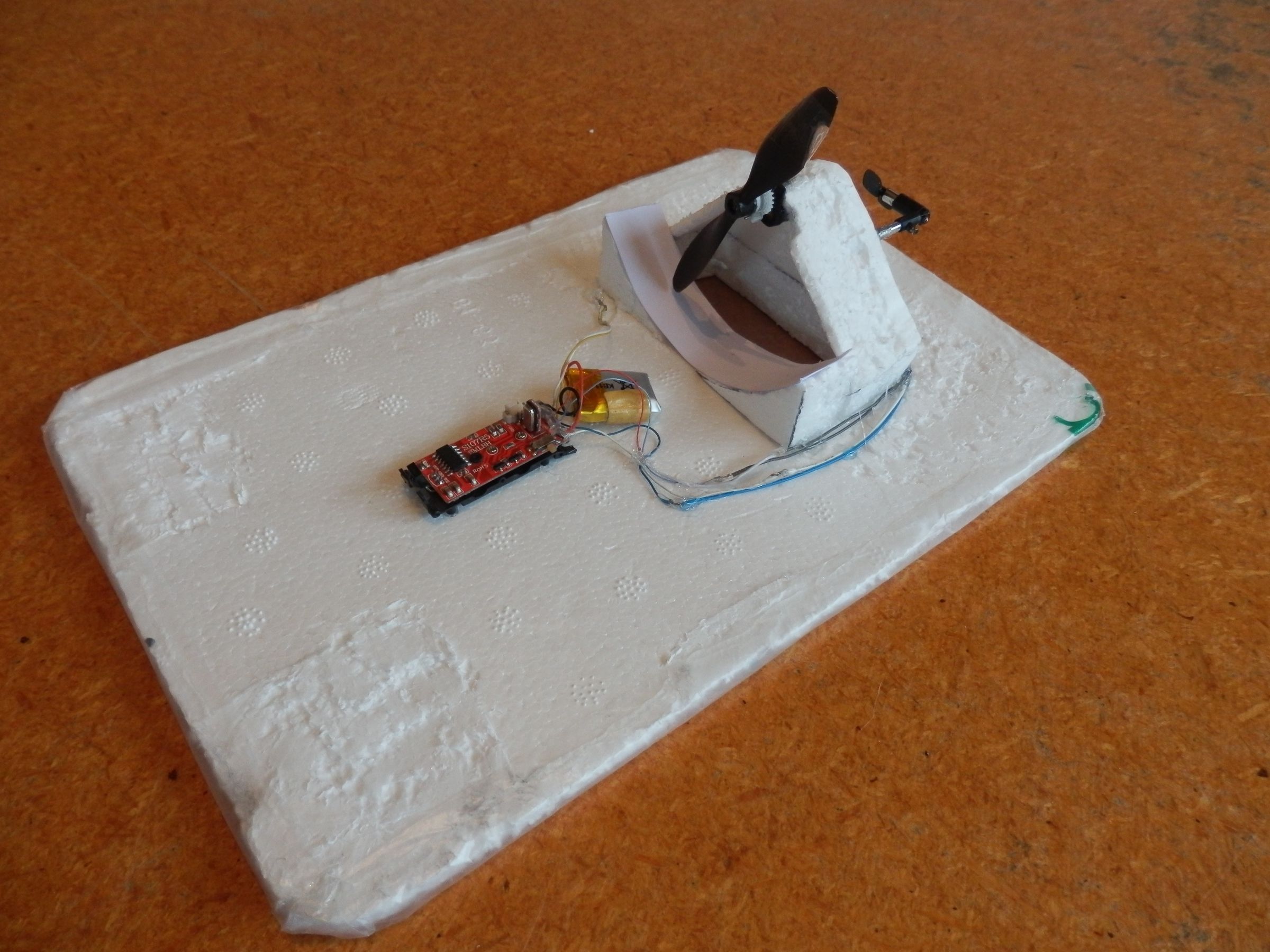 Microlight R/c Hovercraft : 4 Steps - Instructables