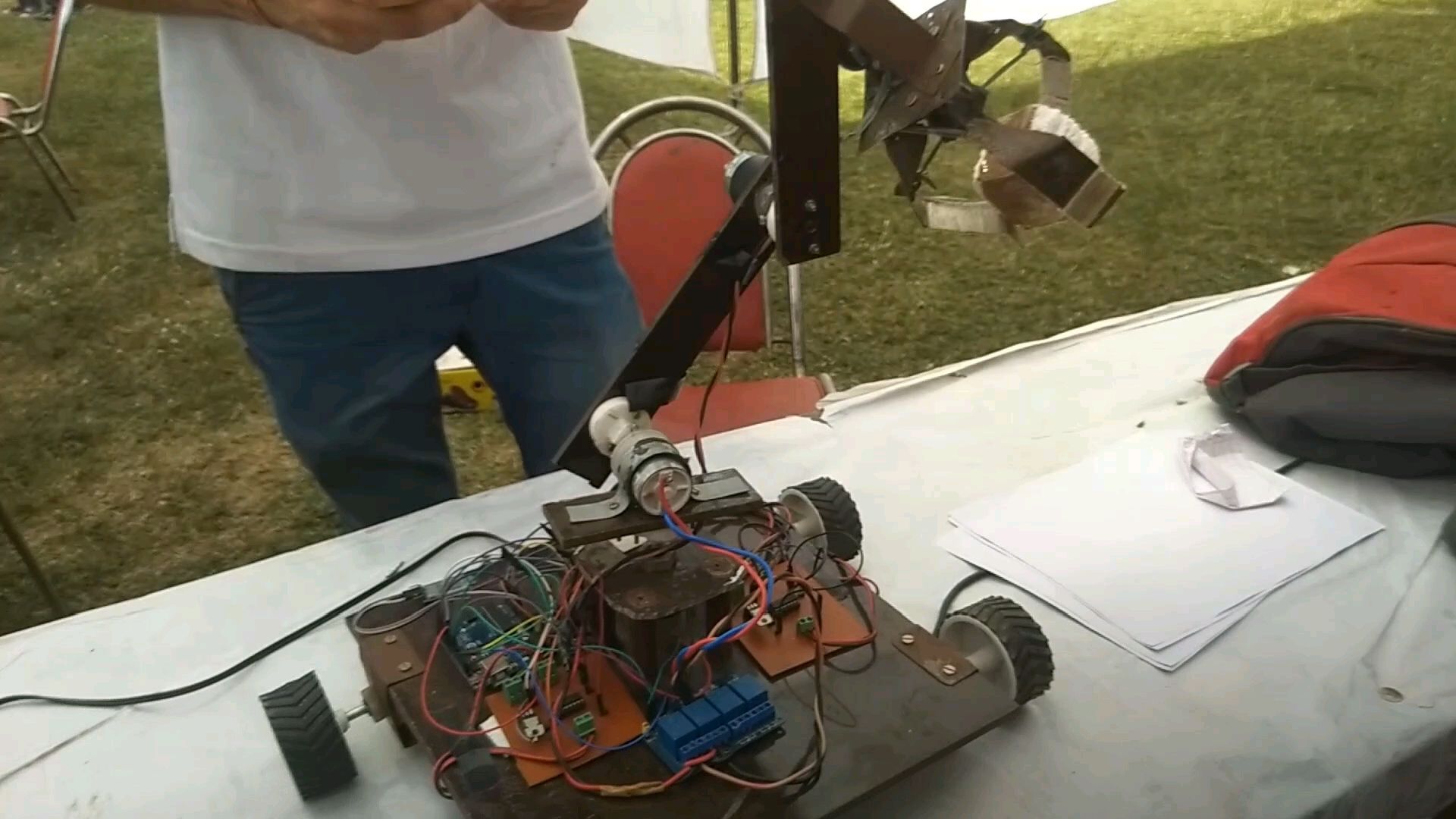Arduino Gripper Bot : 6 Steps (with Pictures) - Instructables