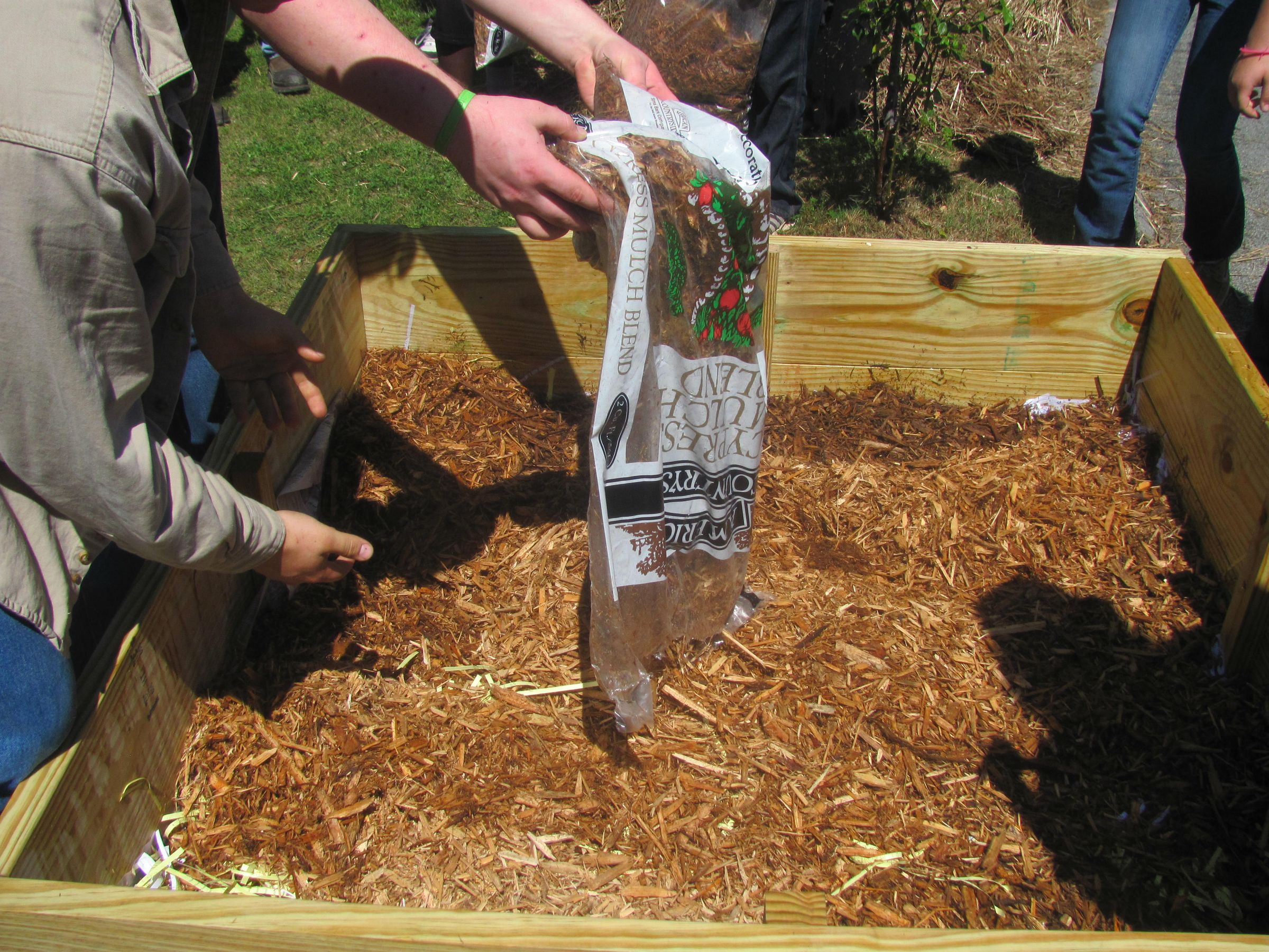 Lasagna Garden From Start to Finish. By: SHS! : 10 Steps - Instructables