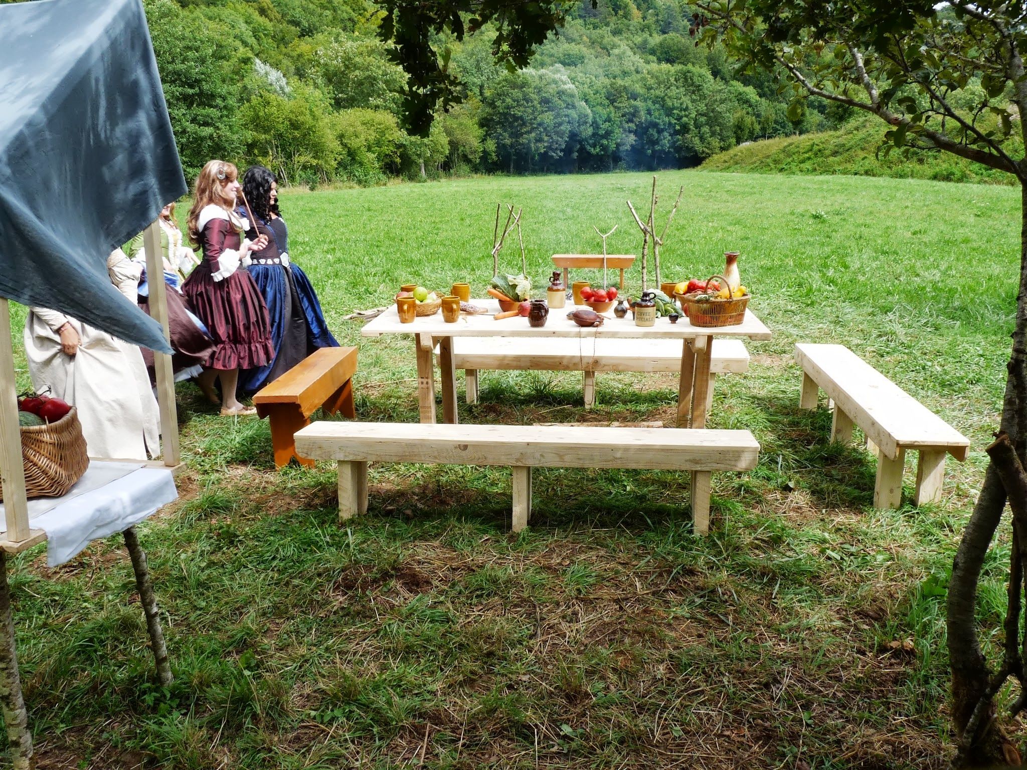 Wooden Medival Tables and Benches - Instructables