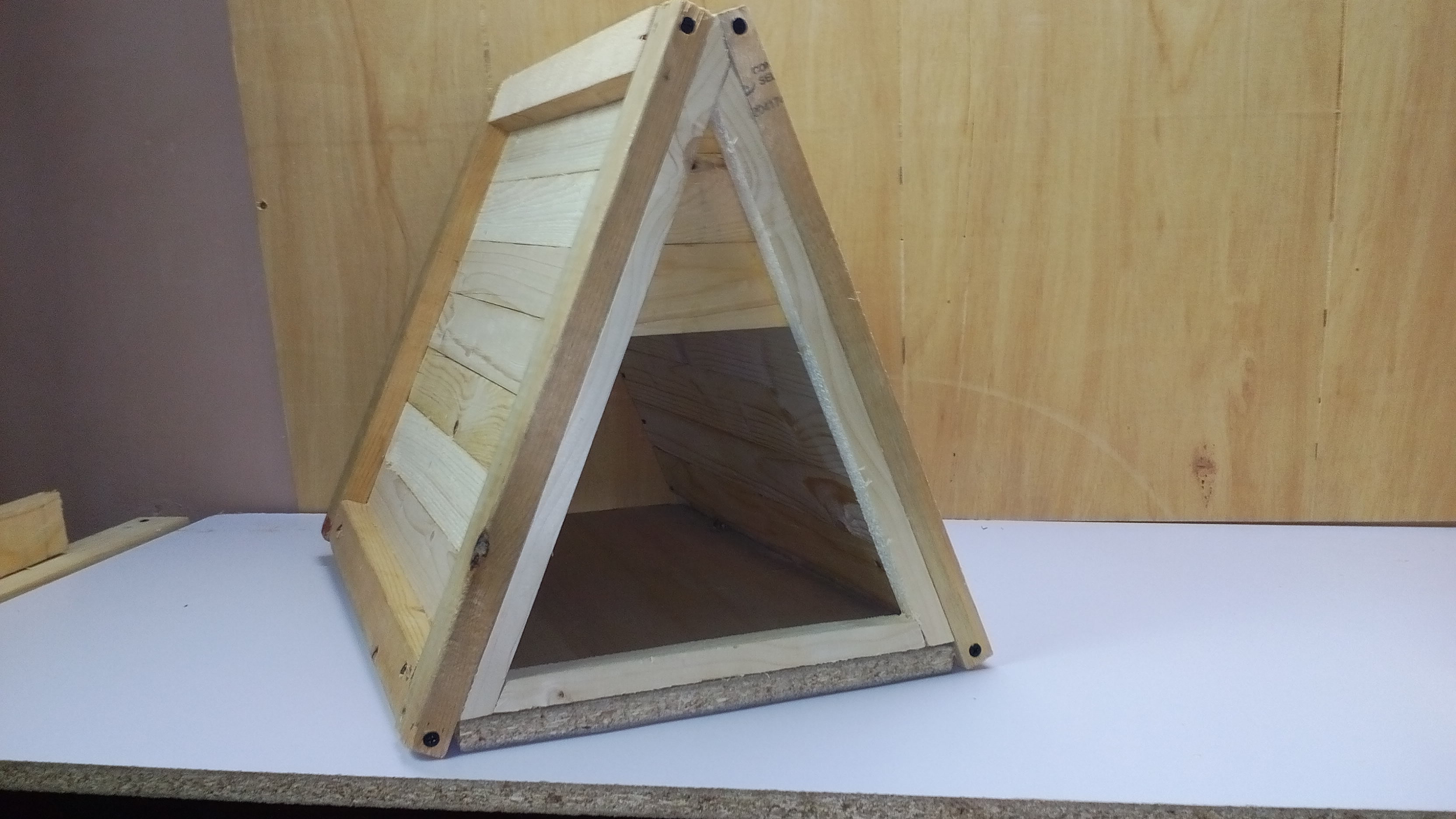 Triangle Wooden Pet House : 7 Steps (with Pictures) - Instructables