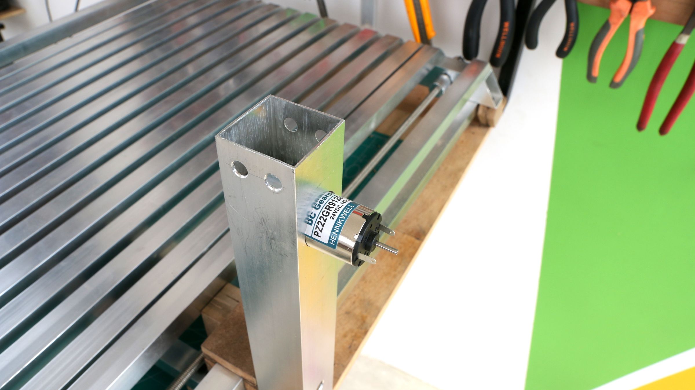 Manual Milling Machine/Surface Planner : 10 Steps (with Pictures ...