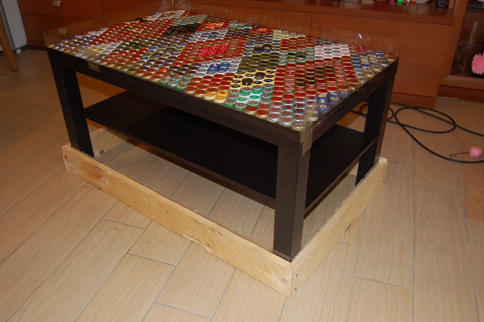 Beer Caps Table Top : 10 Steps (with Pictures) - Instructables
