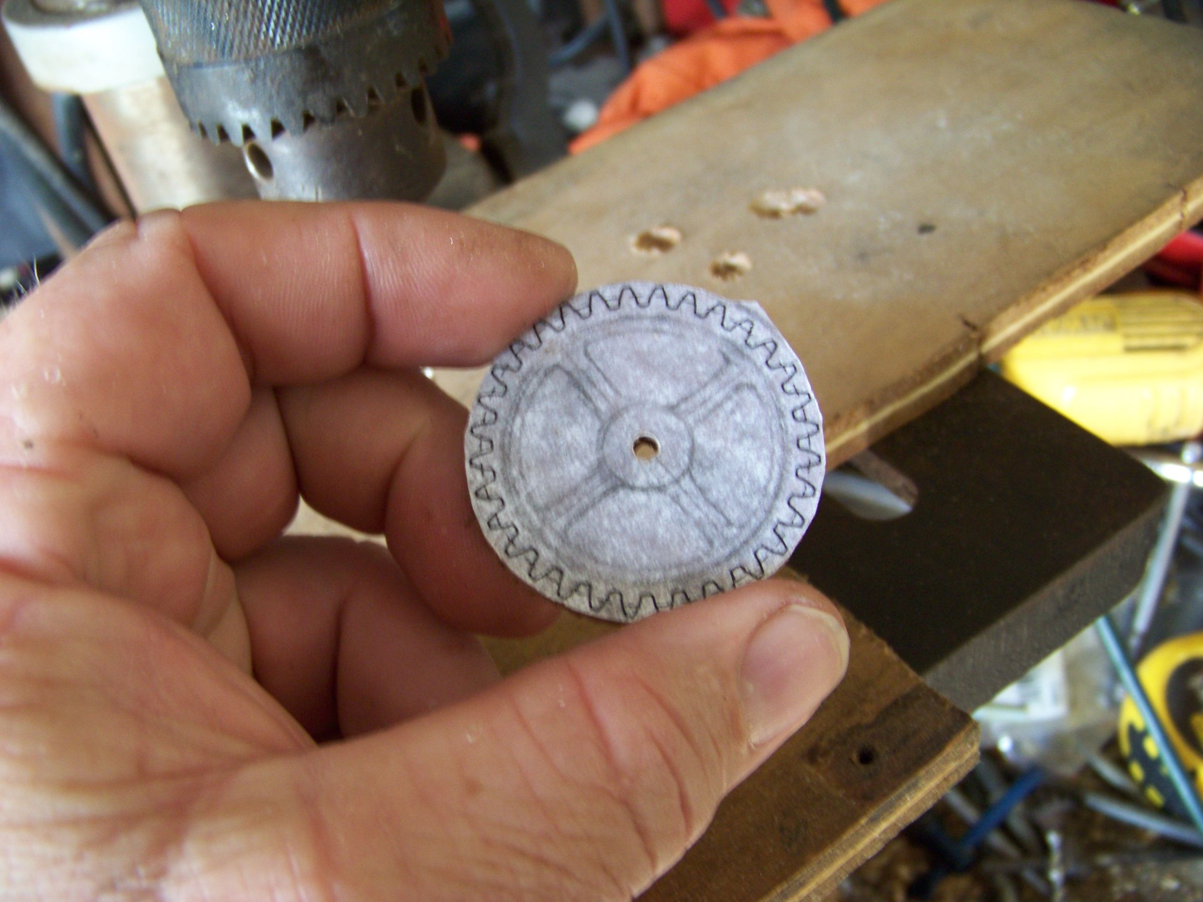 Wooden Gear Banjo Clock : 10 Steps (with Pictures) - Instructables