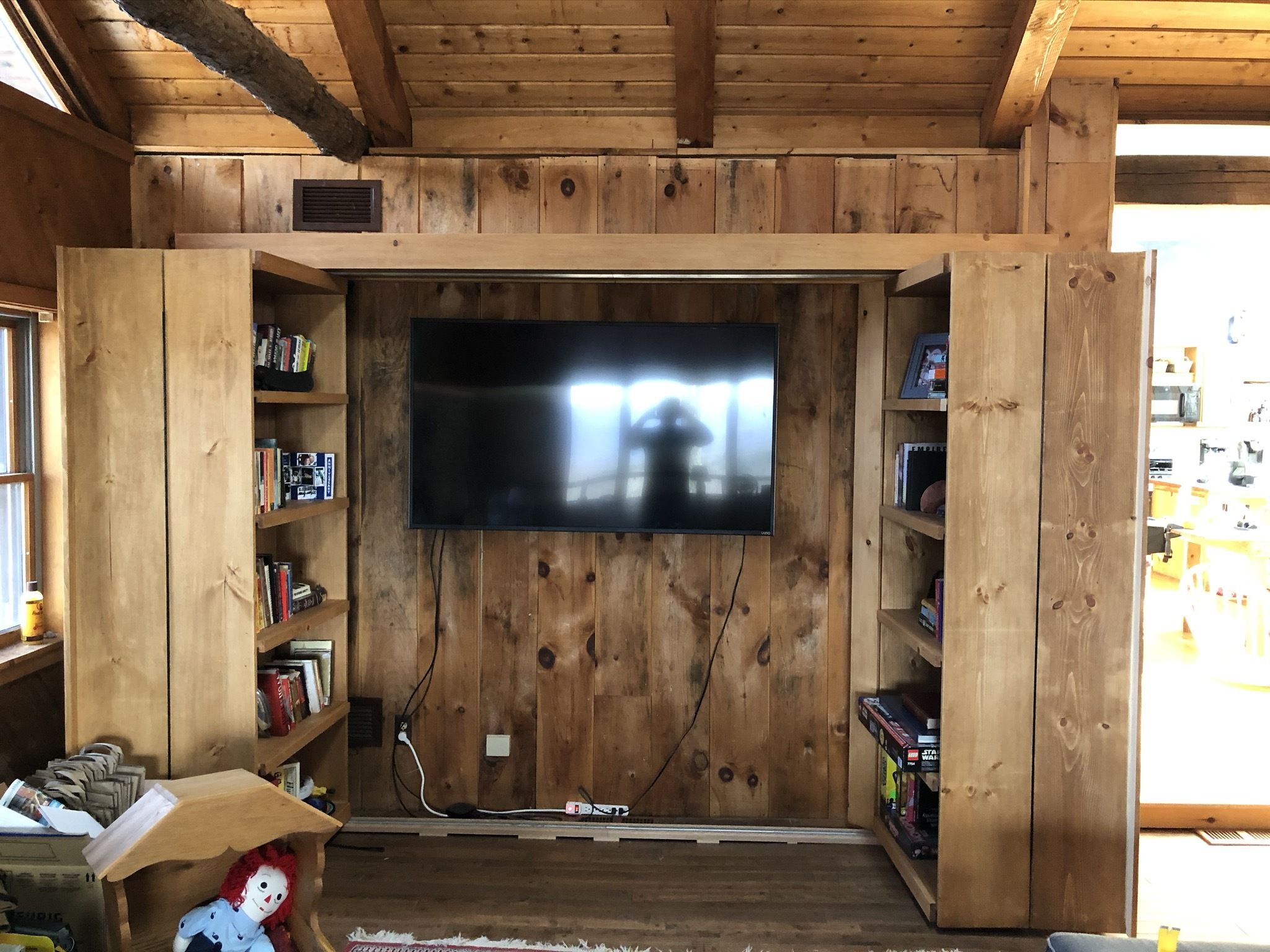 Secret Bookcase TV : 15 Steps (with Pictures) - Instructables