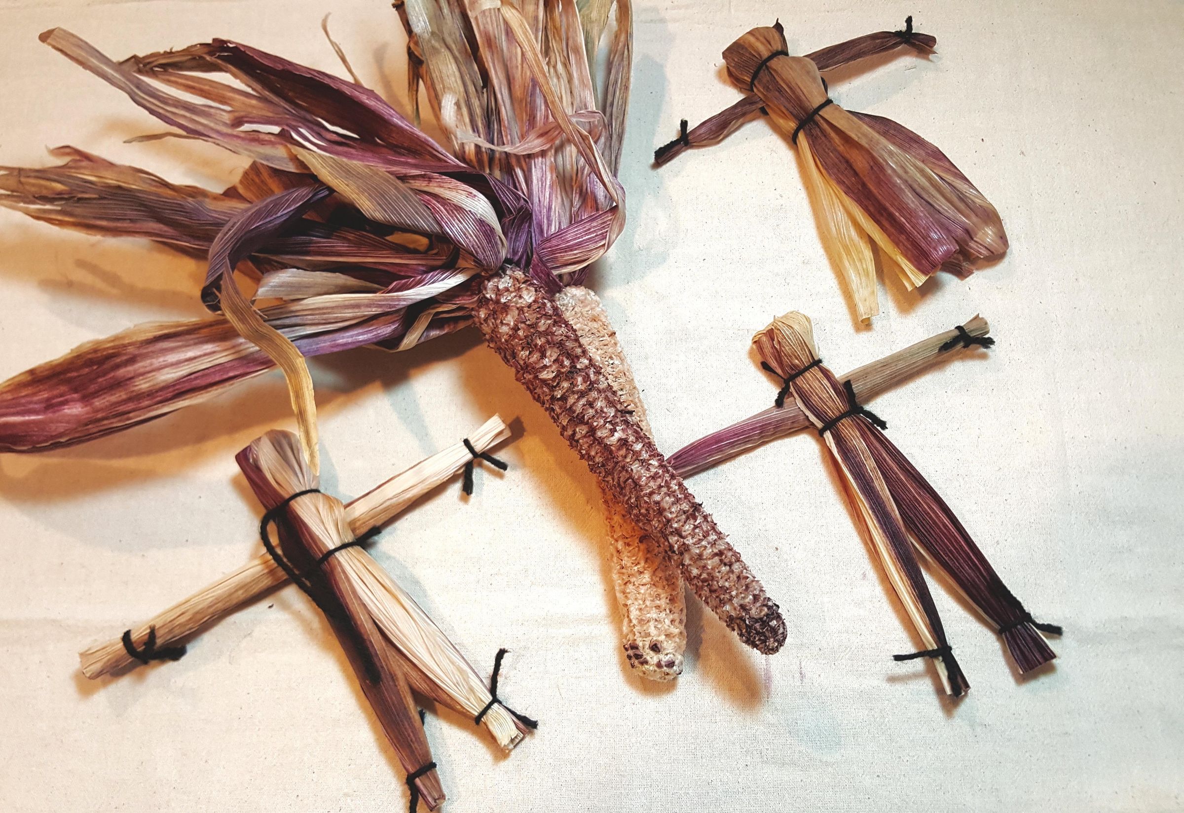 Corn Husk Dolls : 8 Steps (with Pictures) - Instructables